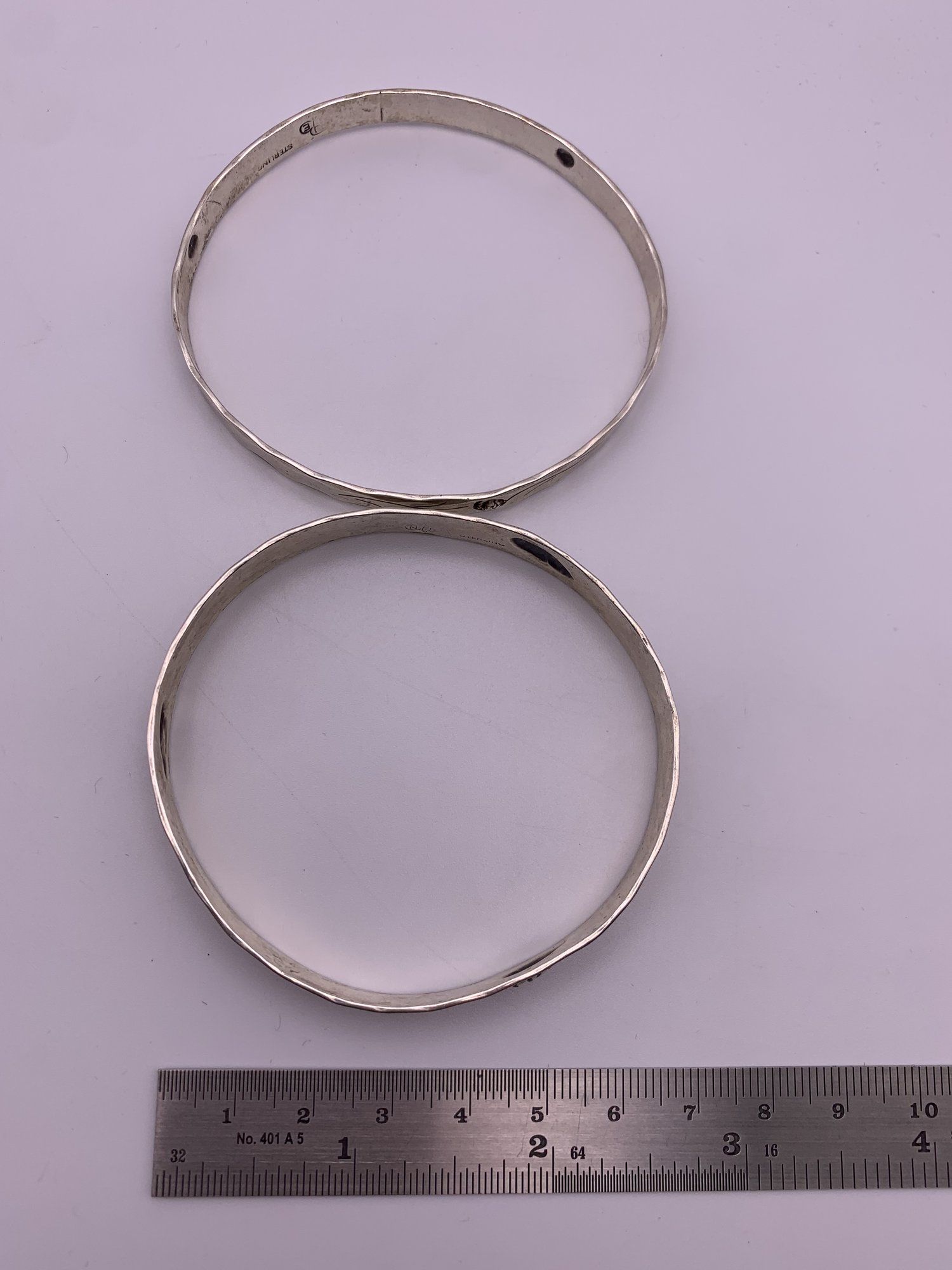 Vintage Pair Of Signed Stuart Nye Sterling Silver Bangles #136062 ...