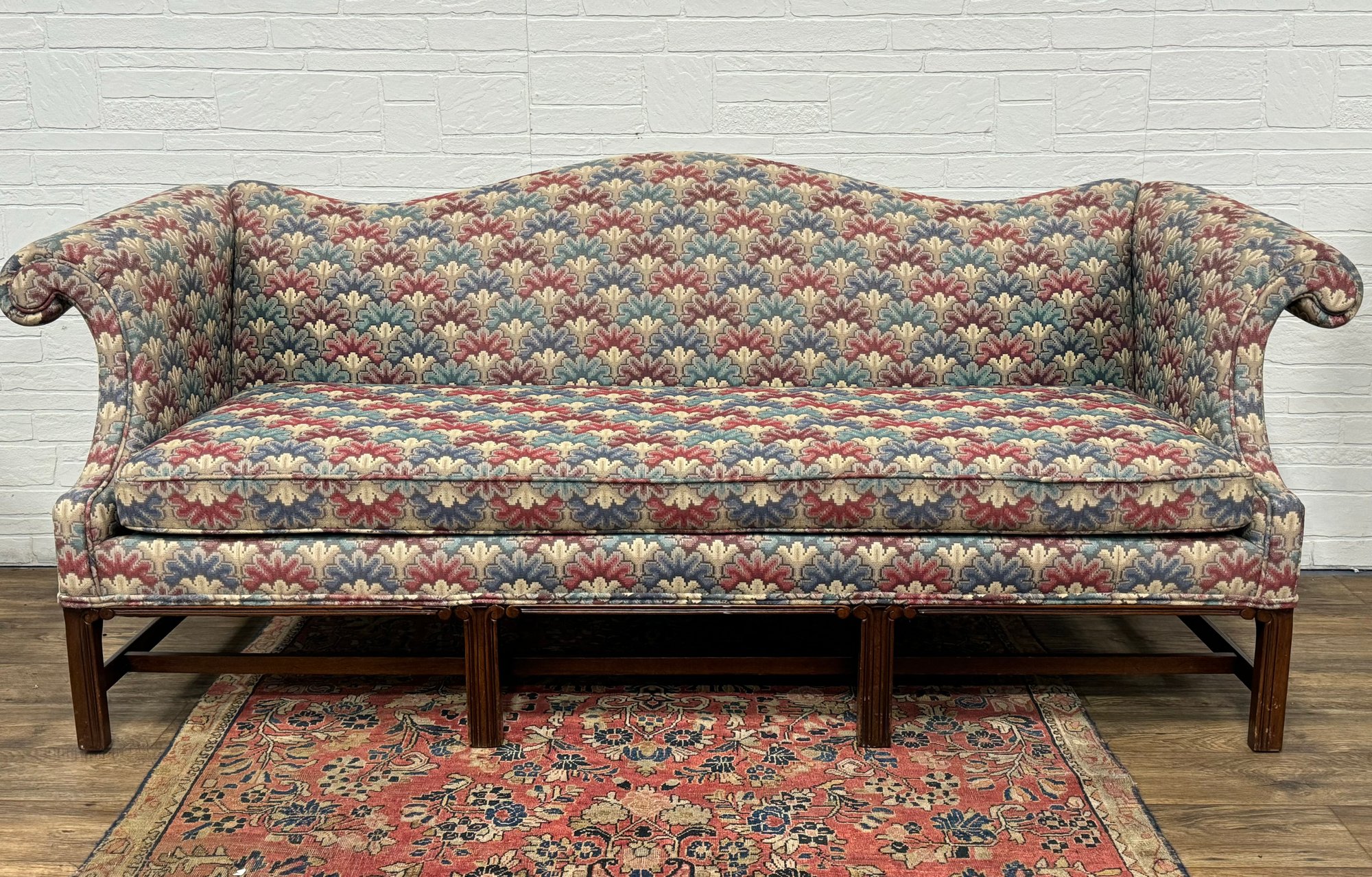 Camel Back Chippendale Style Sofa #116700 | Auctionninja.com