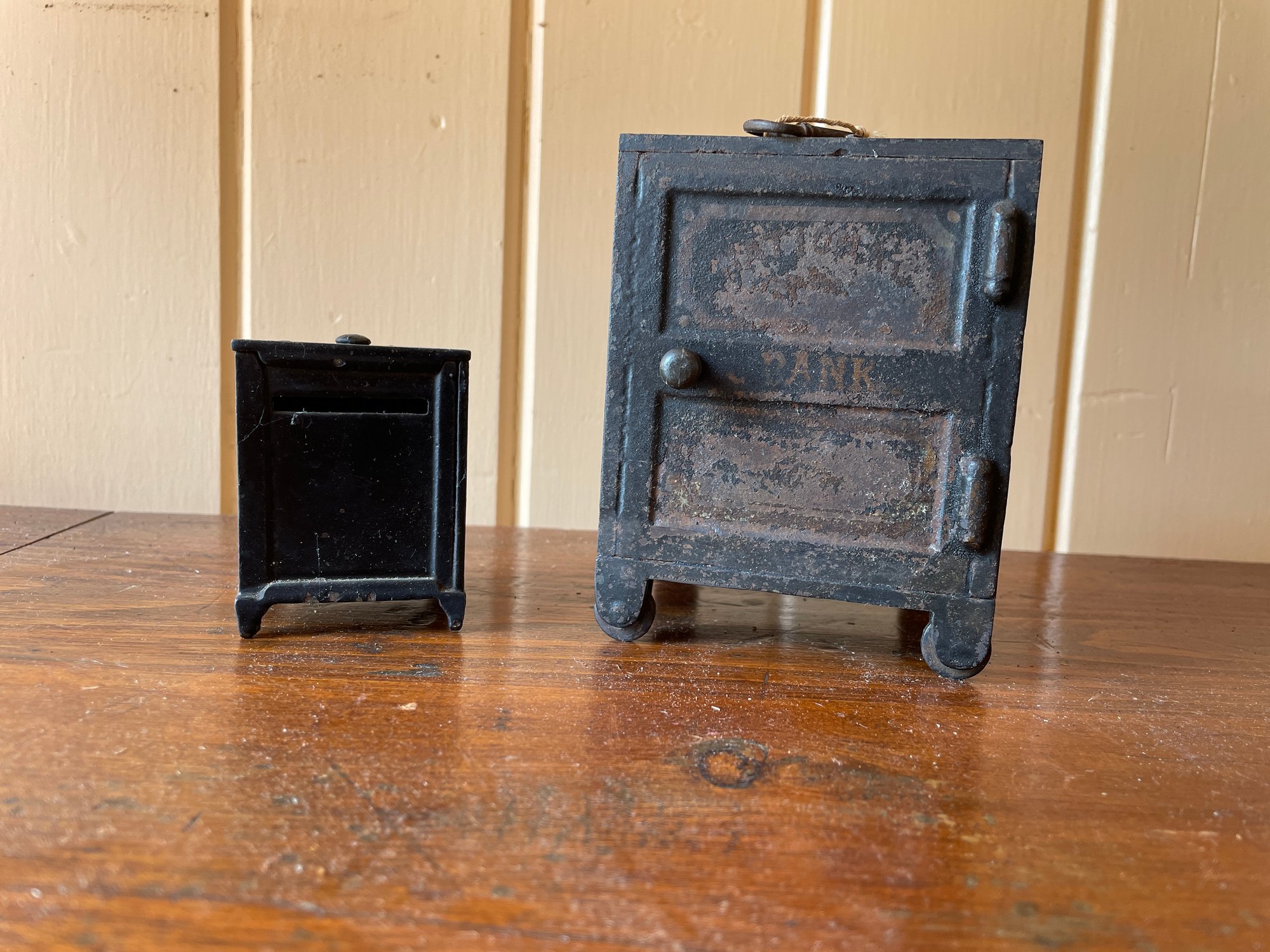 Antique Cast Iron Coin Banks #111104 | Auctionninja.com