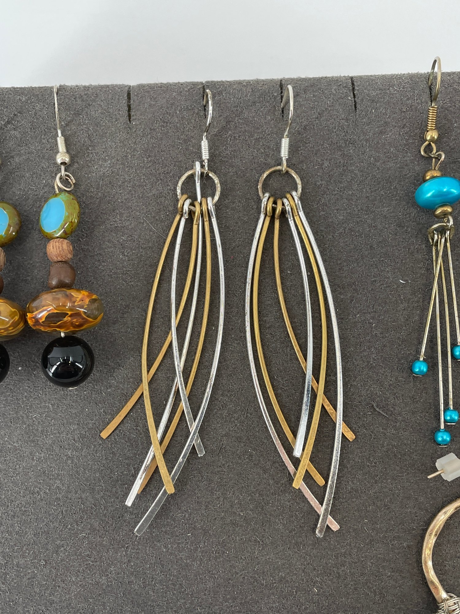 Handmade Dangle Earring Lot #159221 | Auctionninja.com