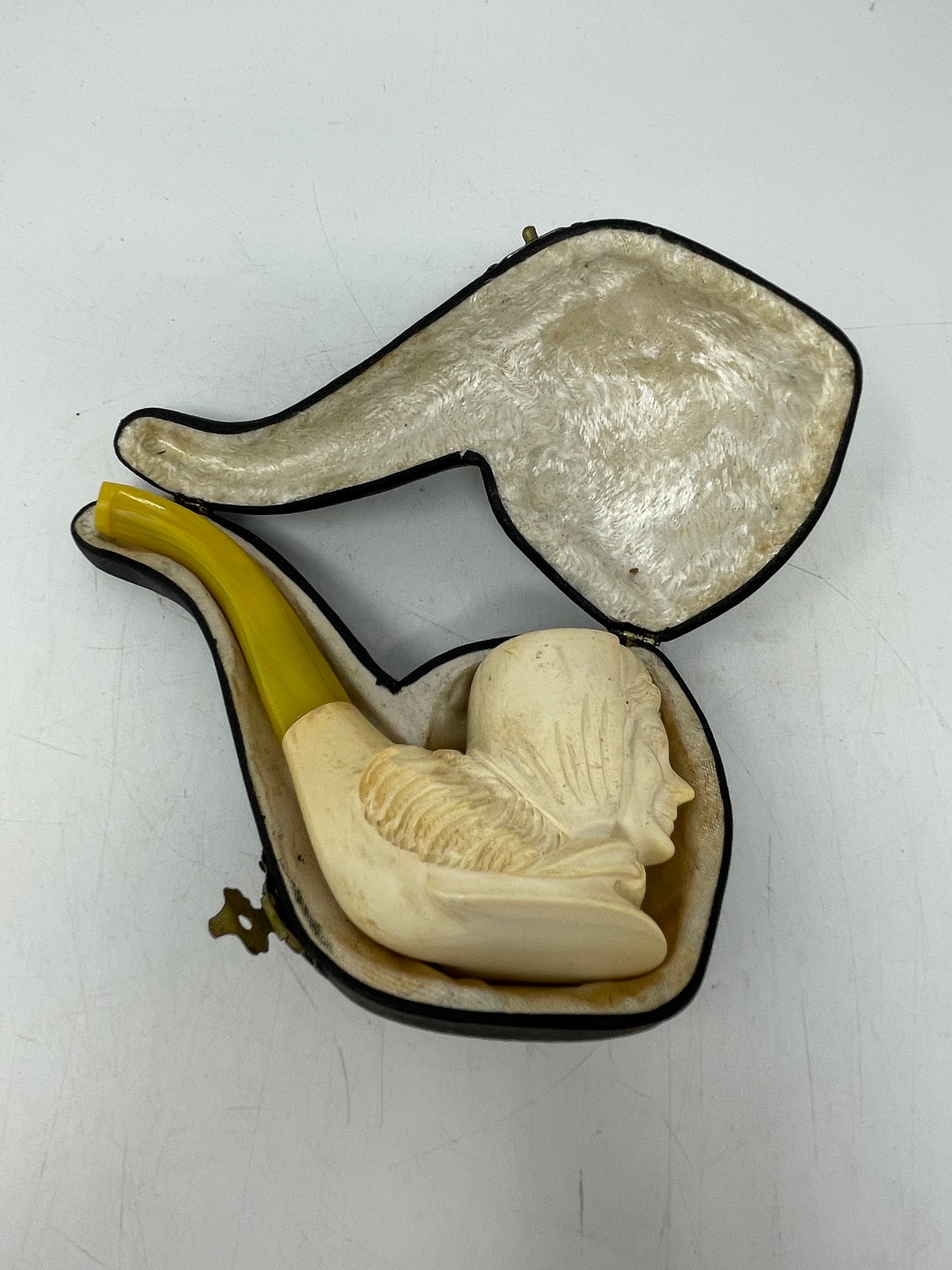 Vintage Golden Horn Hand Carved Face Pipe #108909 | Auctionninja.com