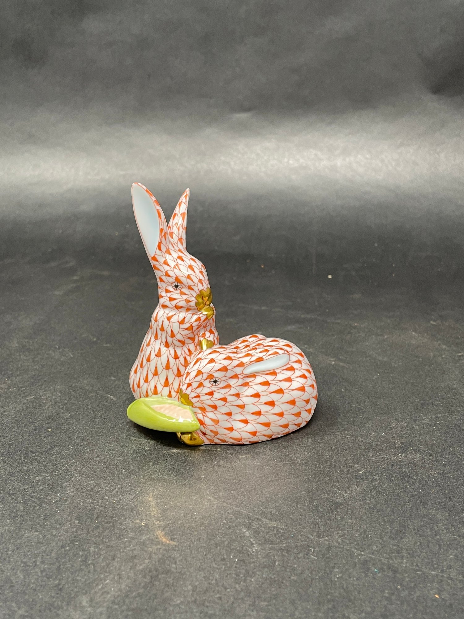 Herend Rust Fishnet Figurine Pair Of Rabbits W Ear Of Corn #139204 ...