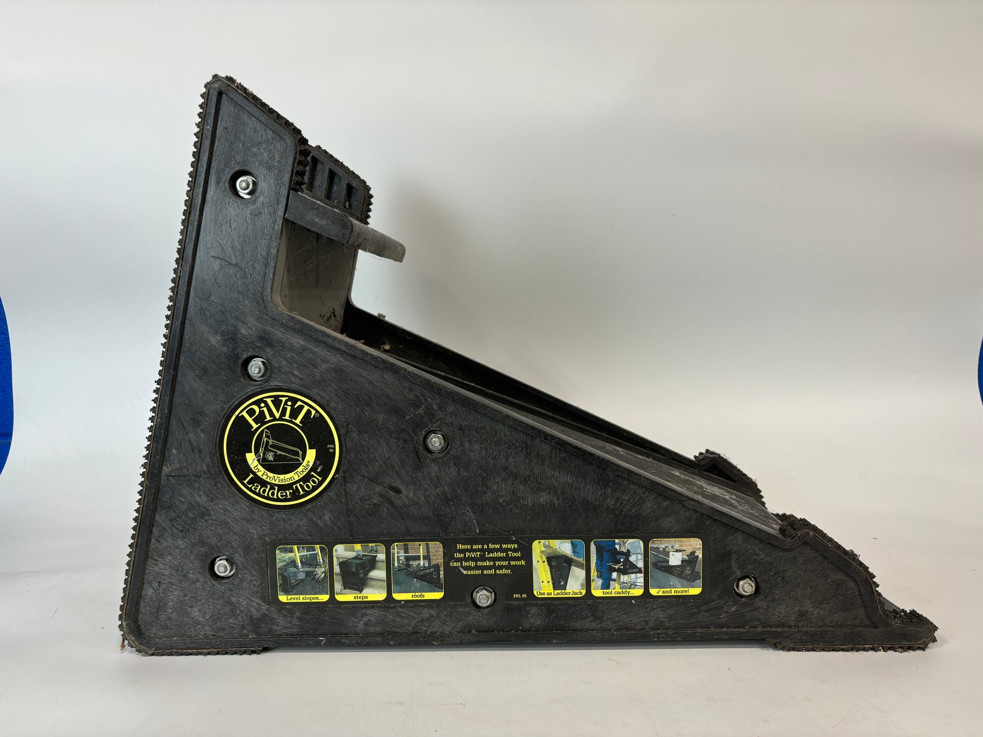 Pivit Ladder Tool #110128 | Auctionninja.com