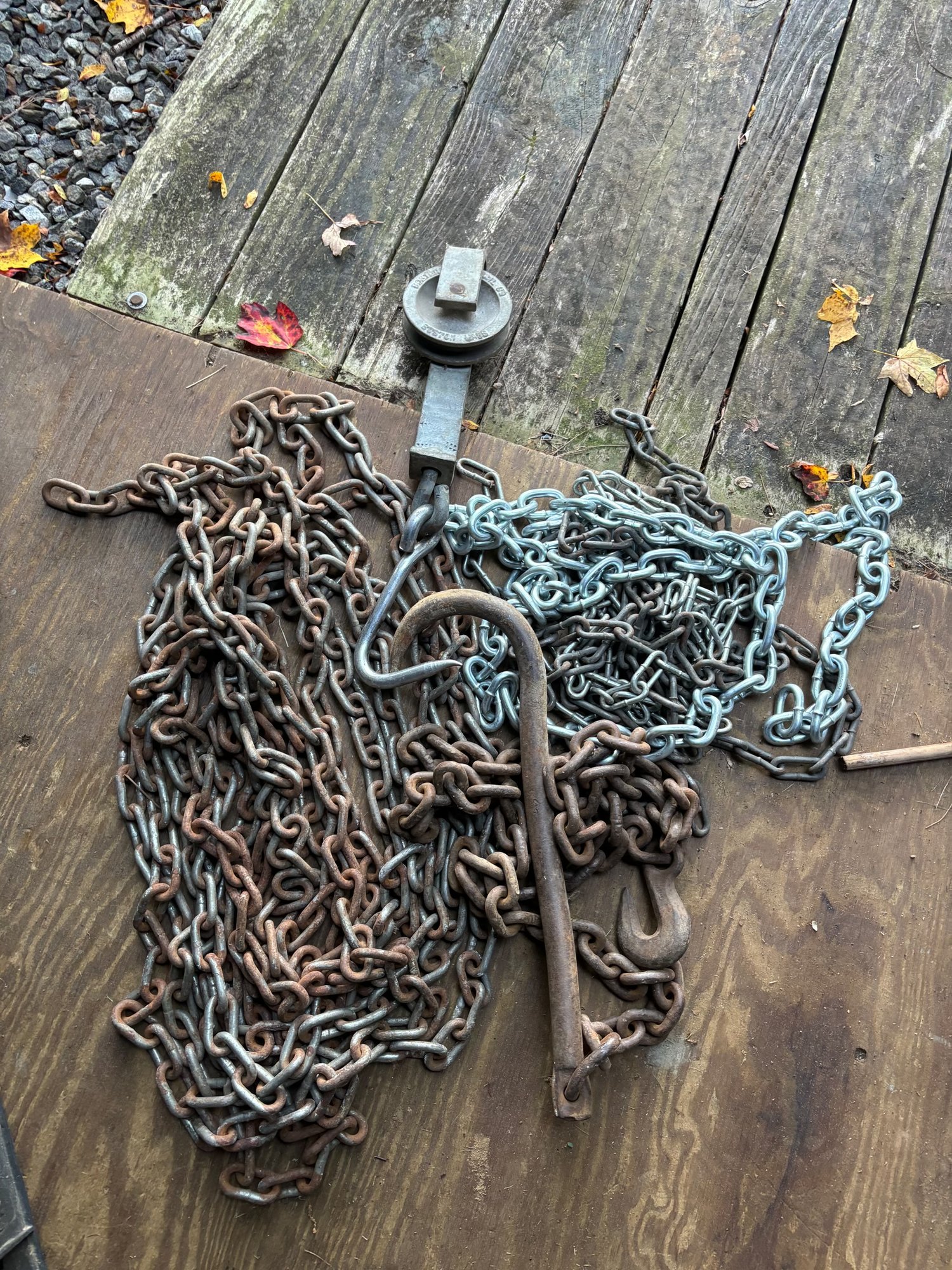 Group Of Vintage Chain #113813 | Auctionninja.com