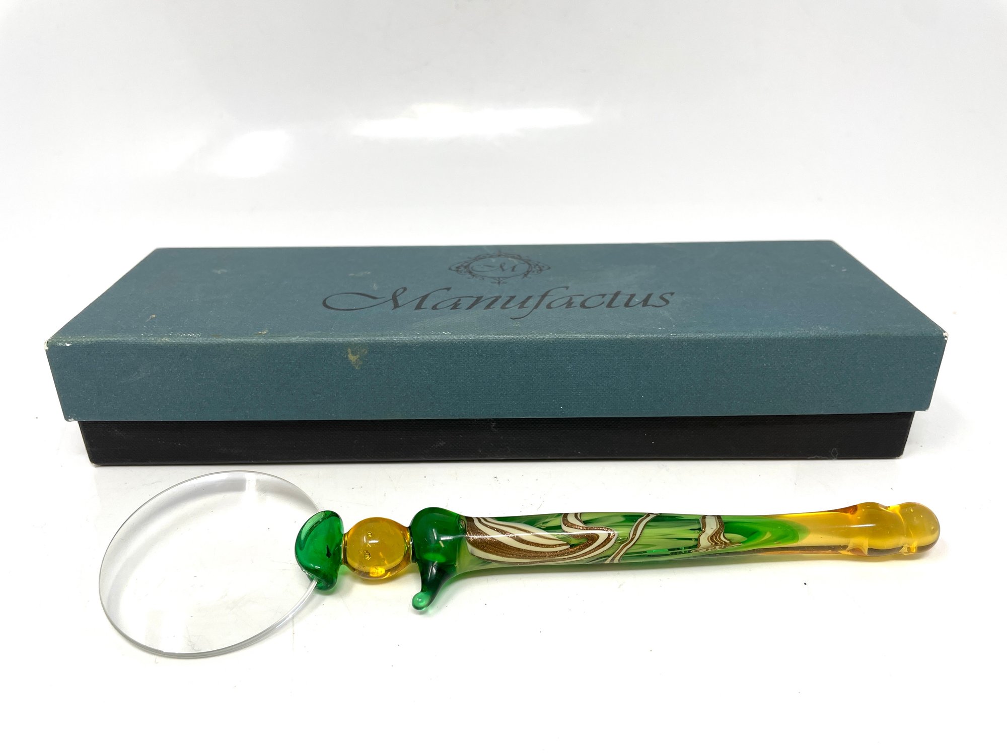 Manufactus Art Glass Magnifying Glass #140218 | Auctionninja.com