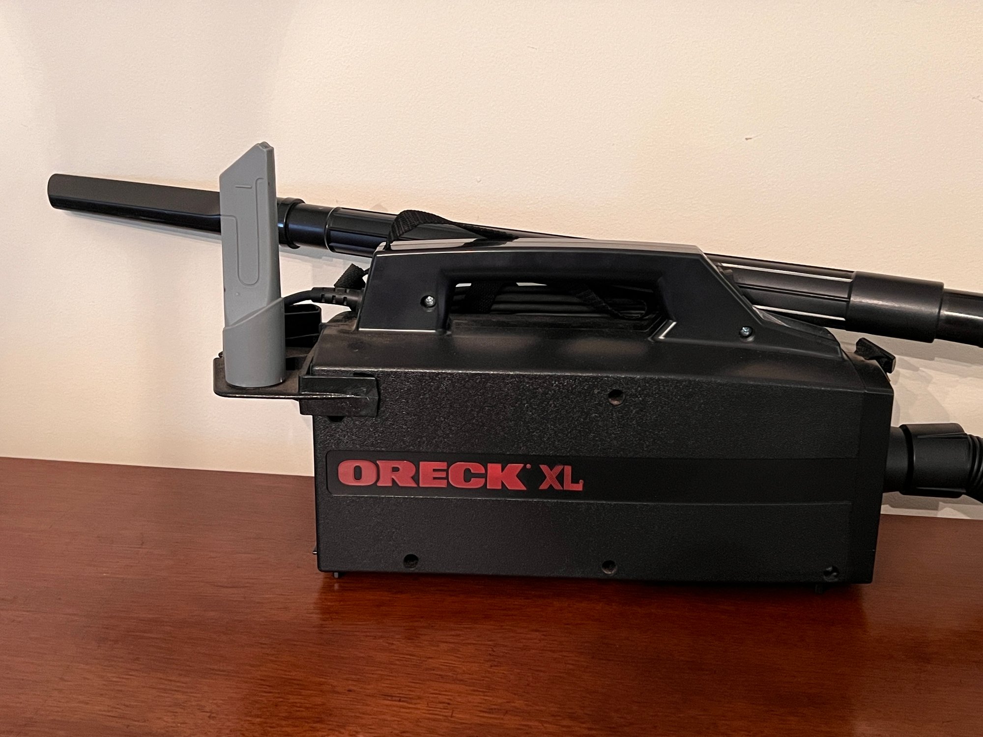 Oreck XL Vacuum #112173 | Auctionninja.com