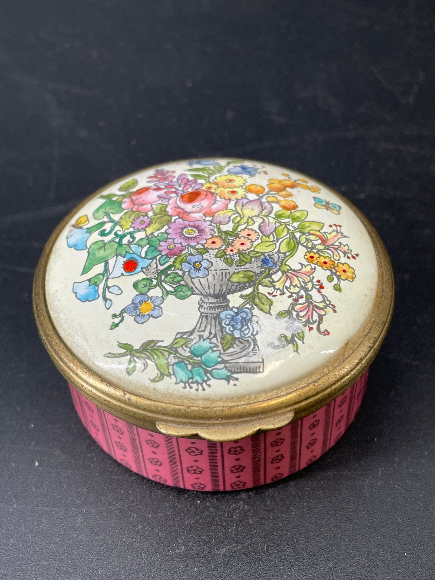 Halcyon Days Bilston And Battersea Enamel Box #159902 | Auctionninja.com