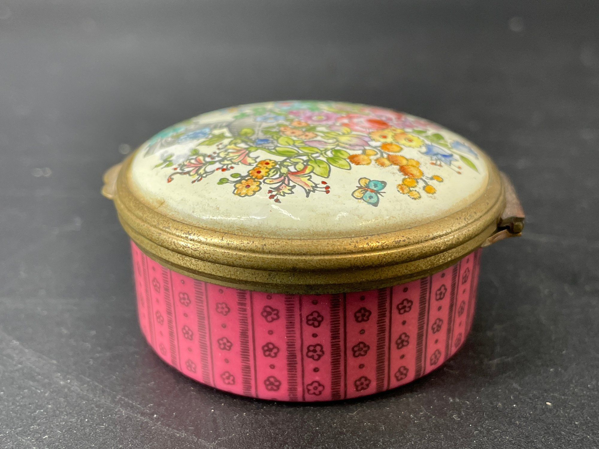 Halcyon Days Bilston And Battersea Enamel Box #159902 | Auctionninja.com