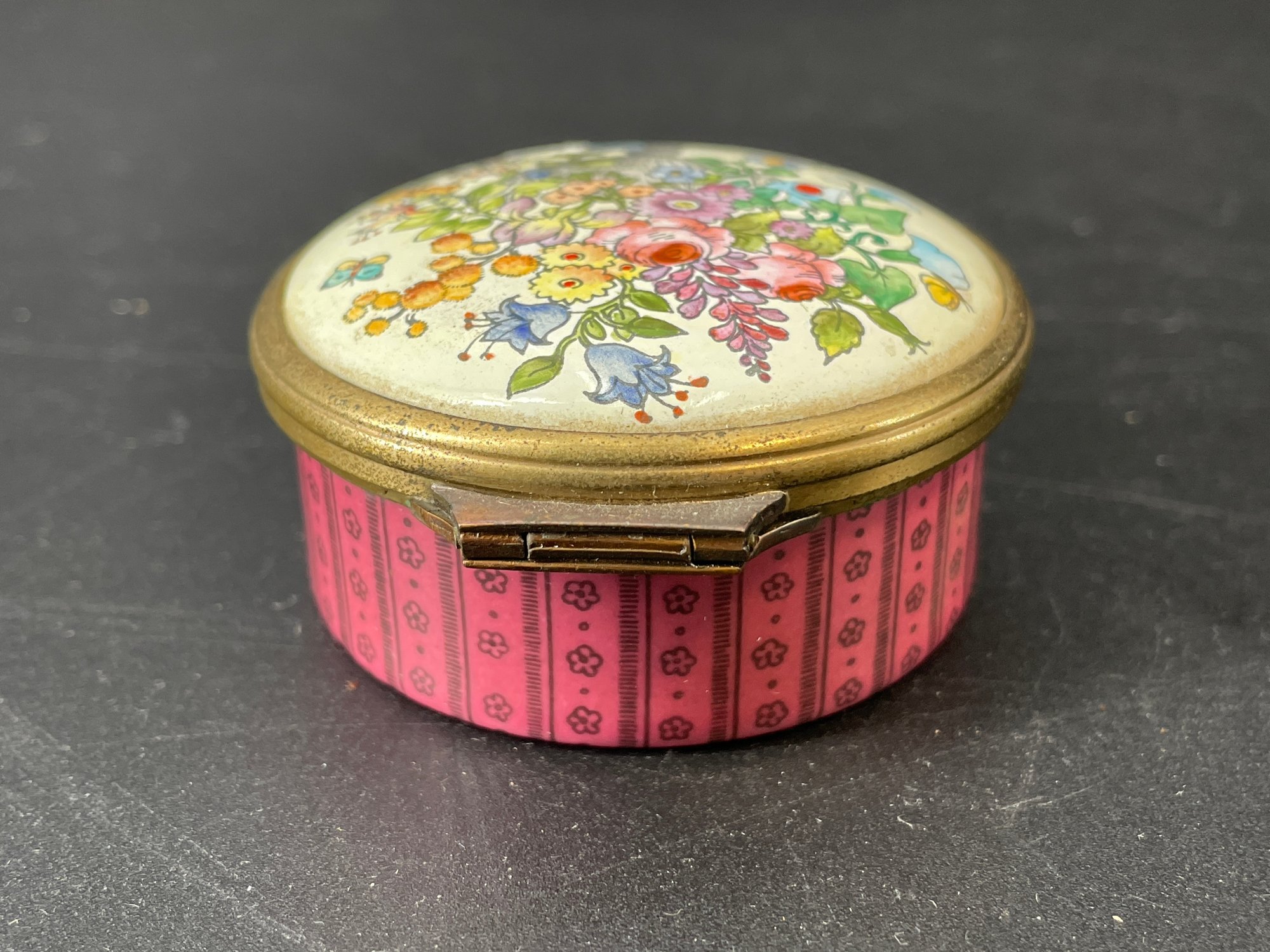 Halcyon Days Bilston And Battersea Enamel Box #159902 | Auctionninja.com