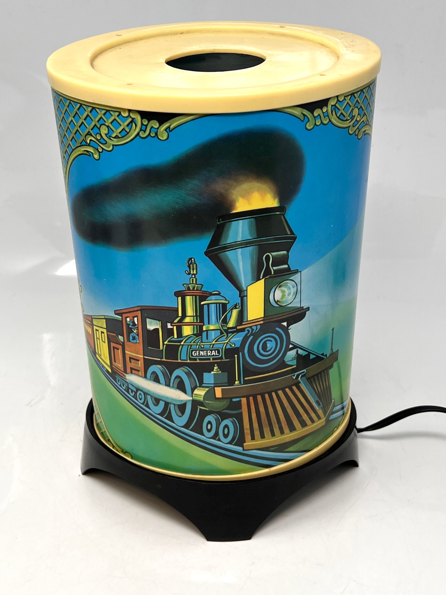 Vintage John Bull General Locomotive Train Spinning Motion Lamp Light ...