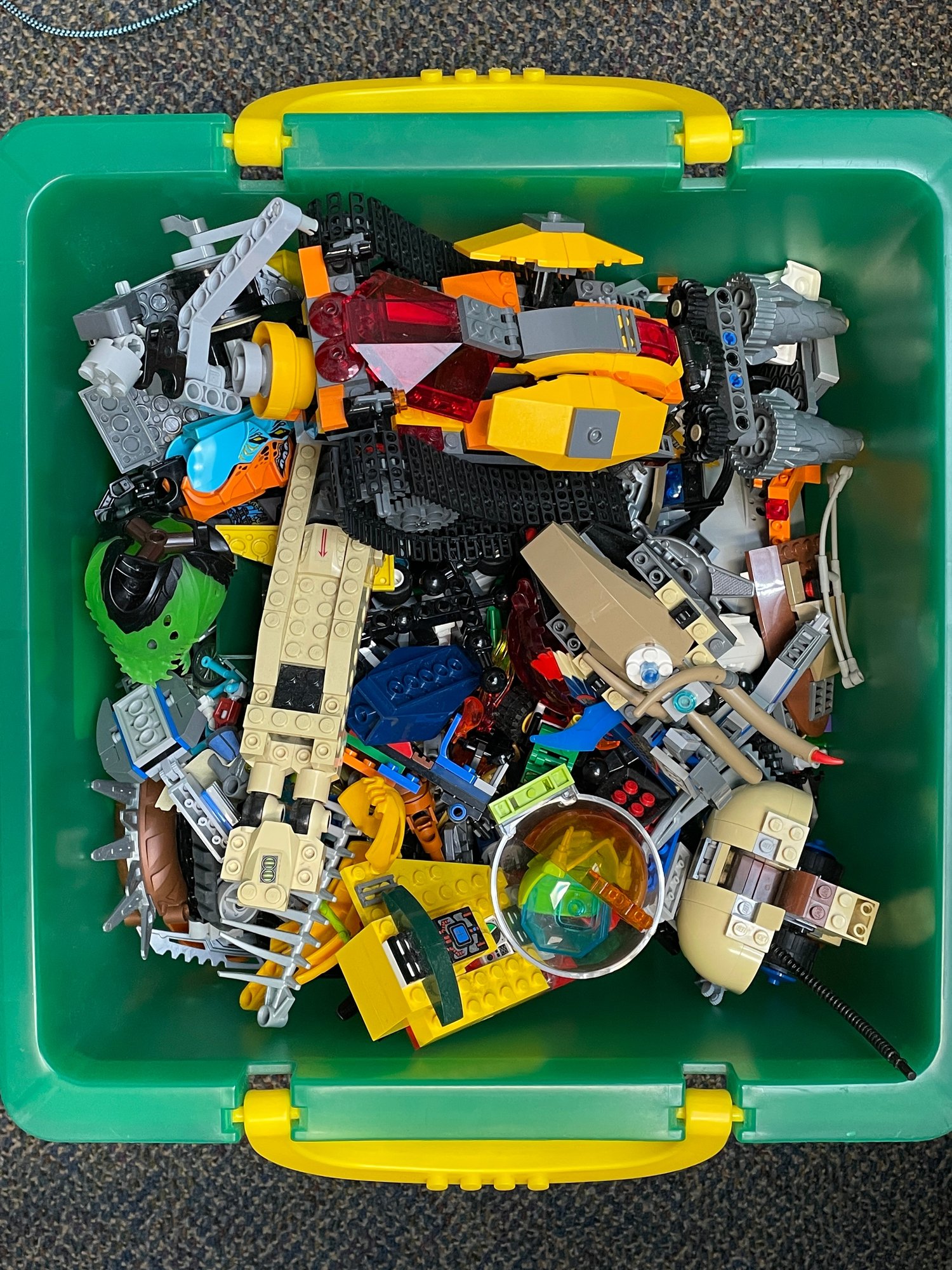 Tub Of Legos #140876 | Auctionninja.com