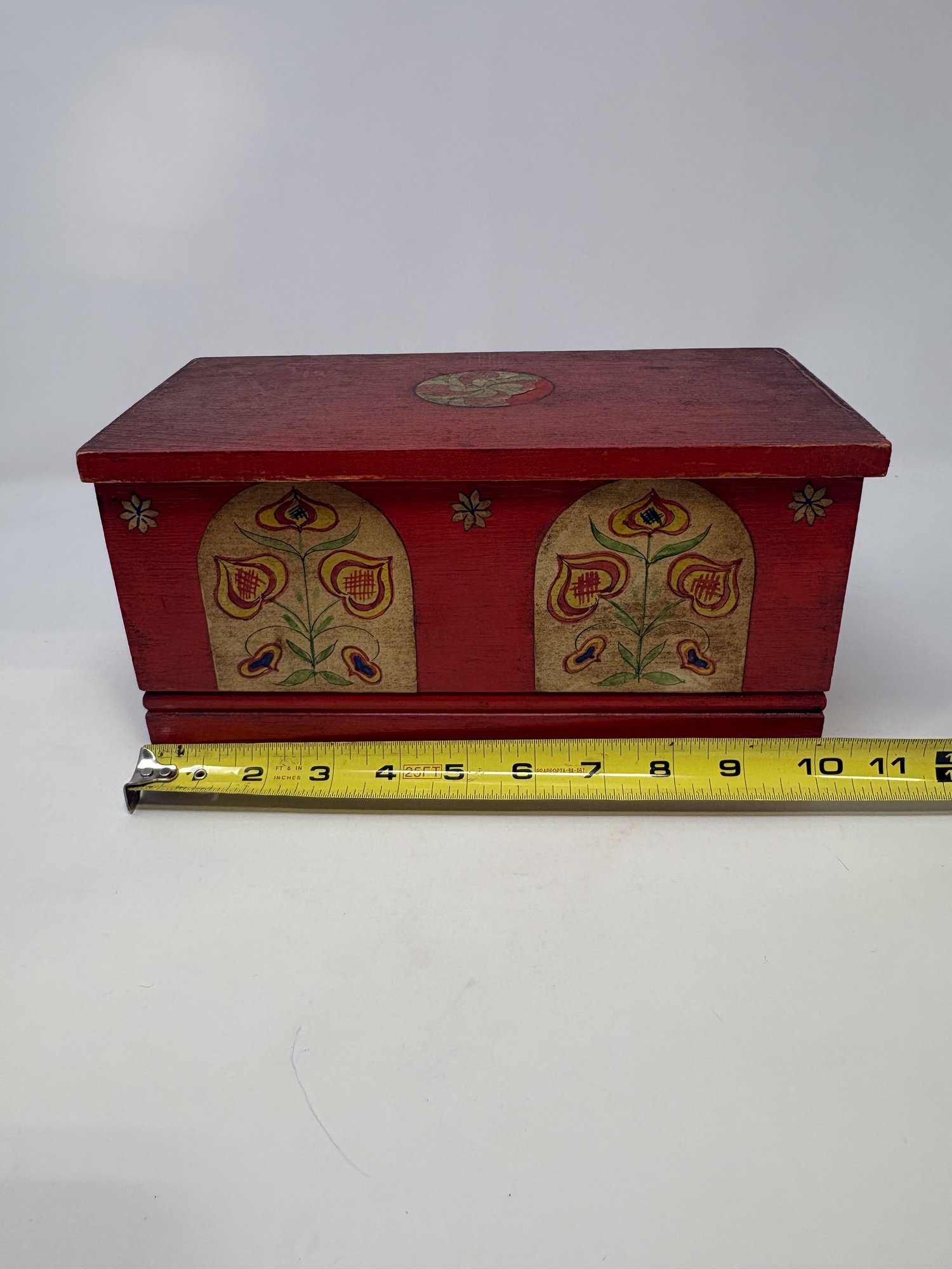 Diminutive Folk Art Painted Lift Top Chest Salesman Sample #161052 ...