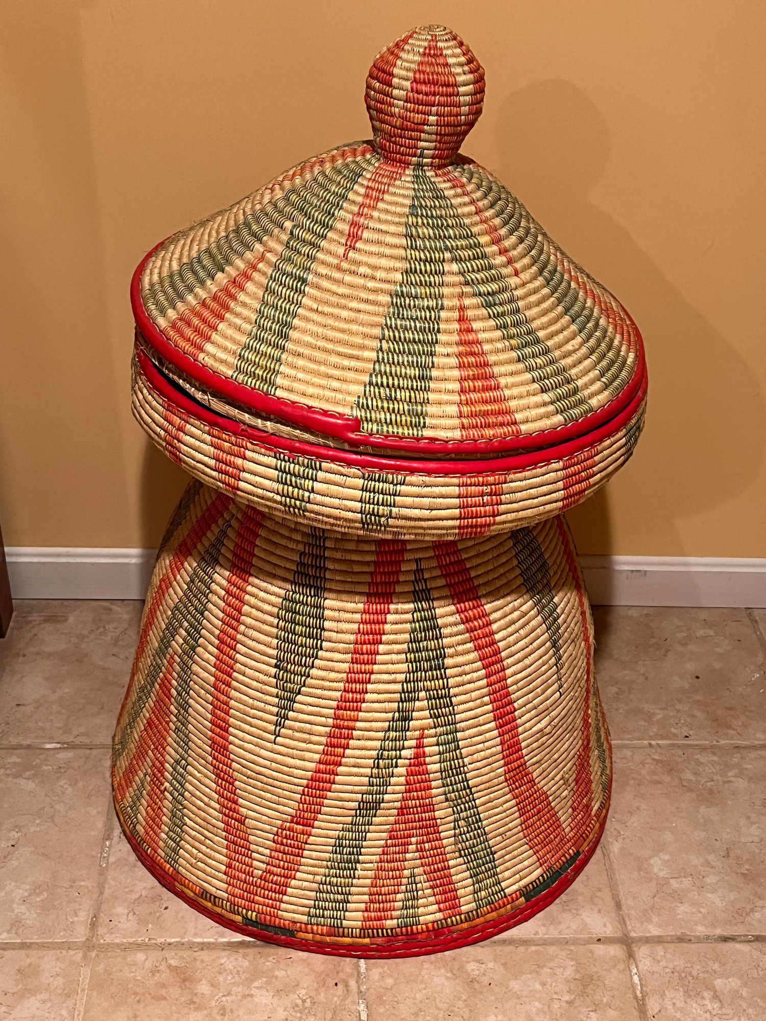 Ethiopian Messob Table #113533 | Auctionninja.com
