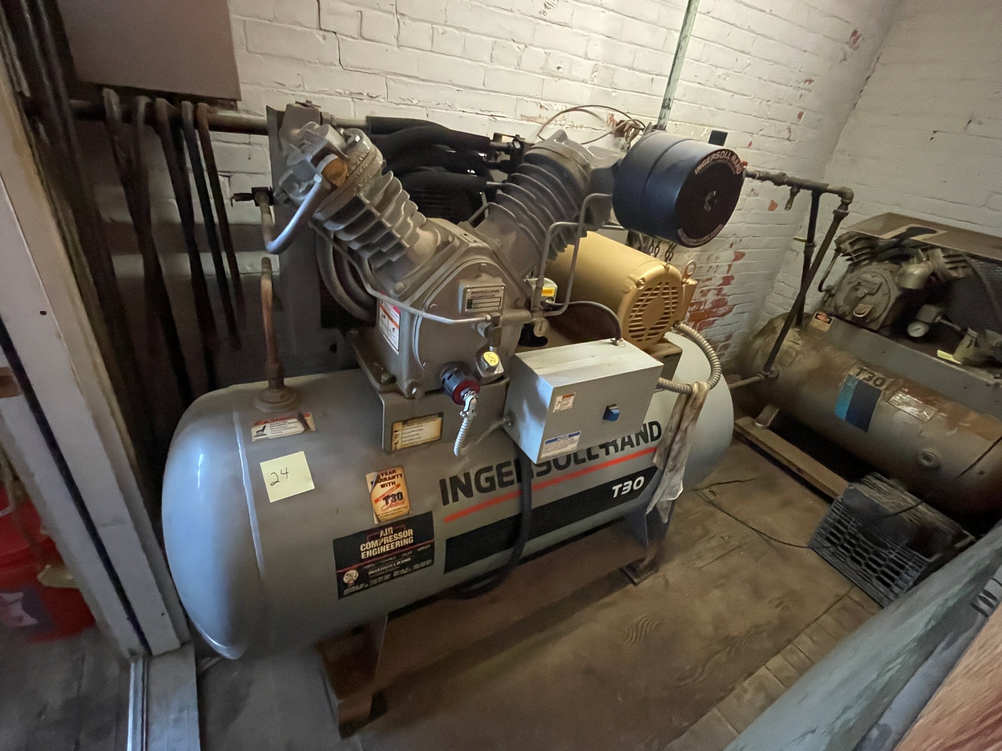 Ingersol Rand 10 Hp Compressor, Three Phase #93421 | Auctionninja.com