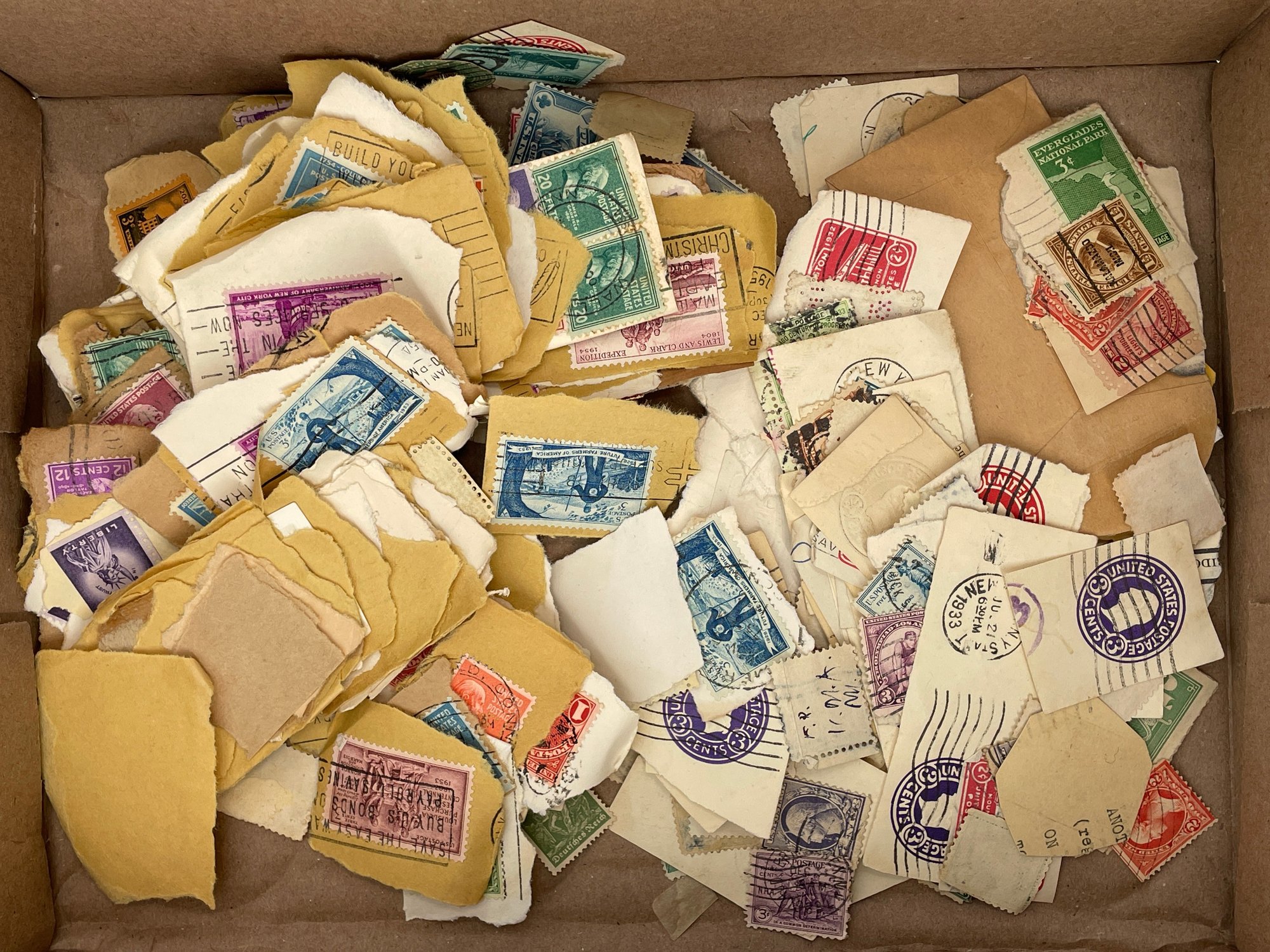 Collection Of Vintage Stamps - US & Foreign #141540 | Auctionninja.com