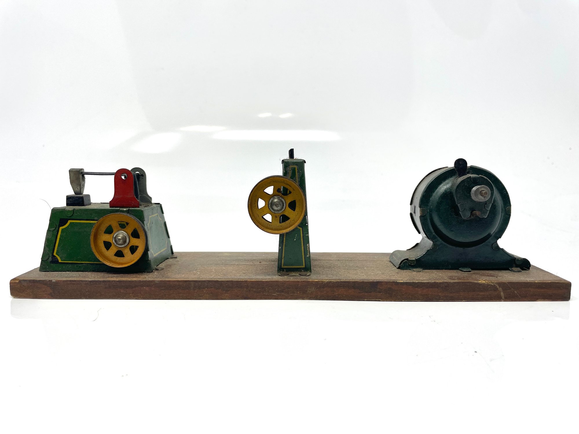 Antique J. L. Hess (JLH) Tin Litho Crank Wind Friction Motor #123712 ...