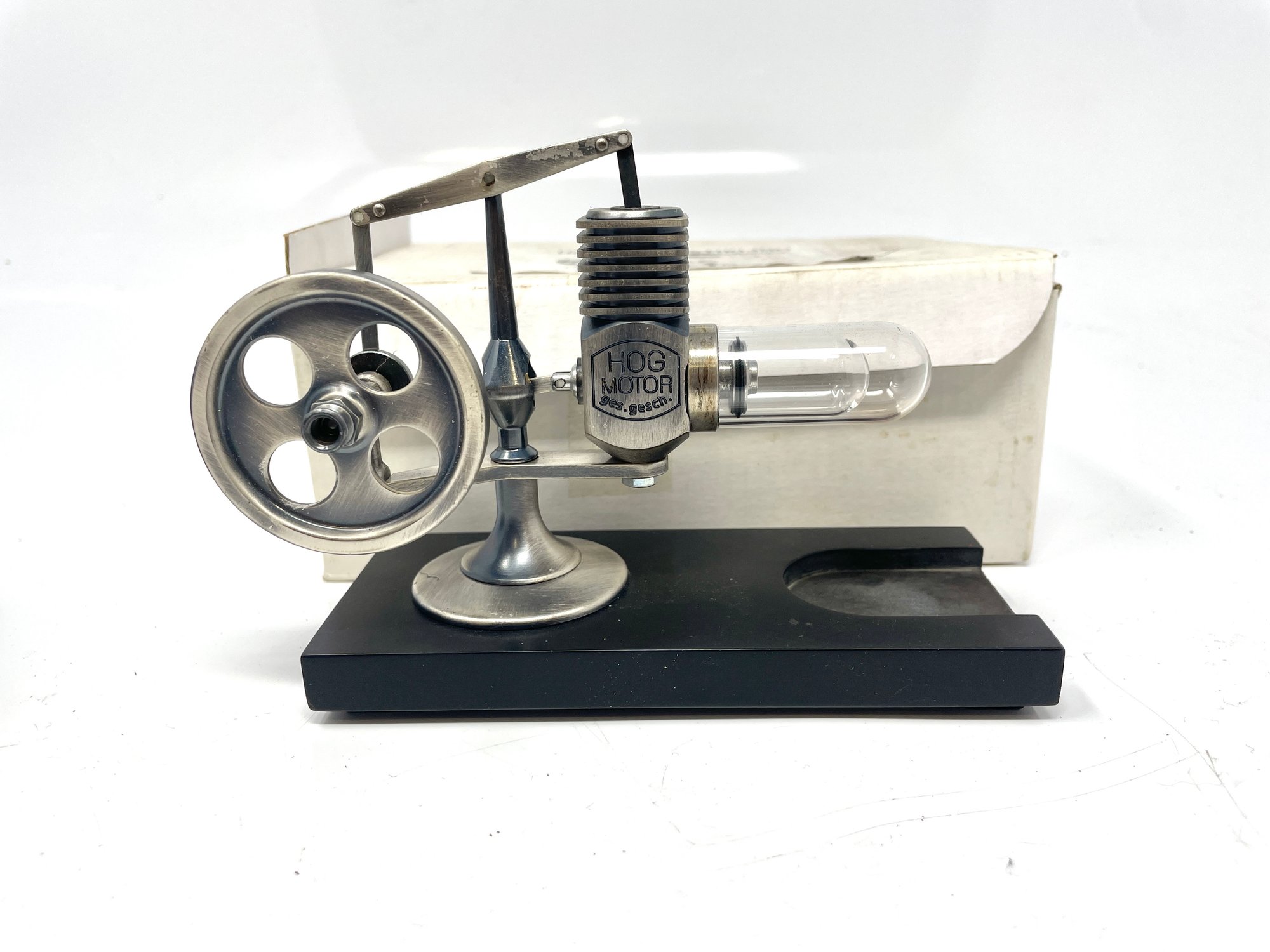 Hog Micro Stirling Motor W/ Box #123716 | Auctionninja.com