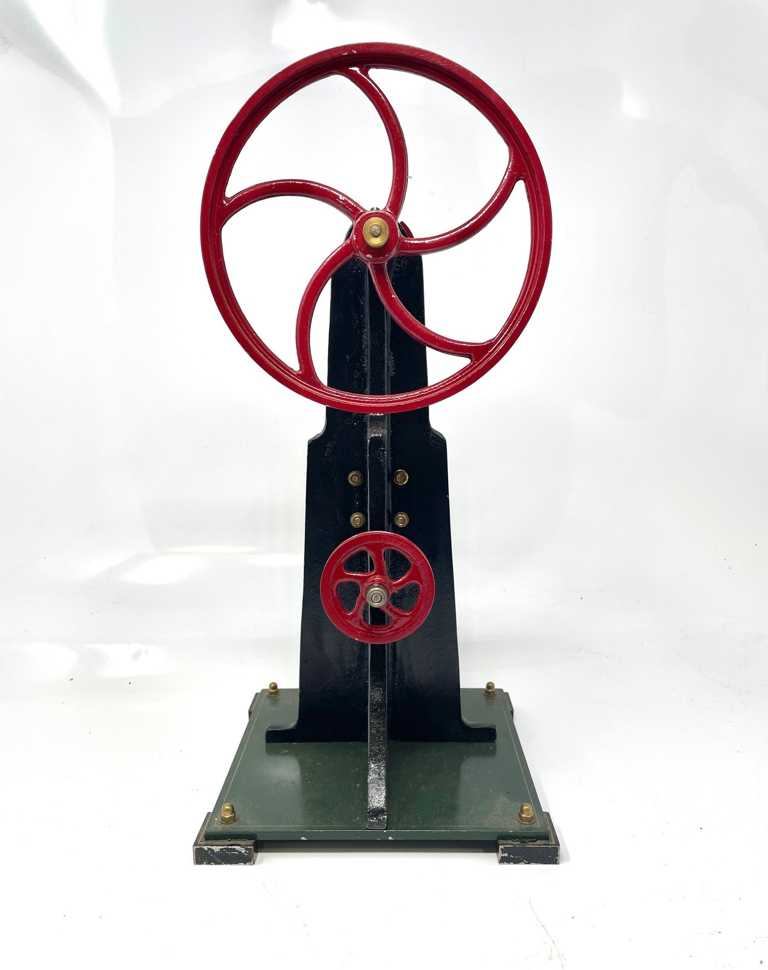 Large Steam Engine Model Great Detail #123742 | Auctionninja.com