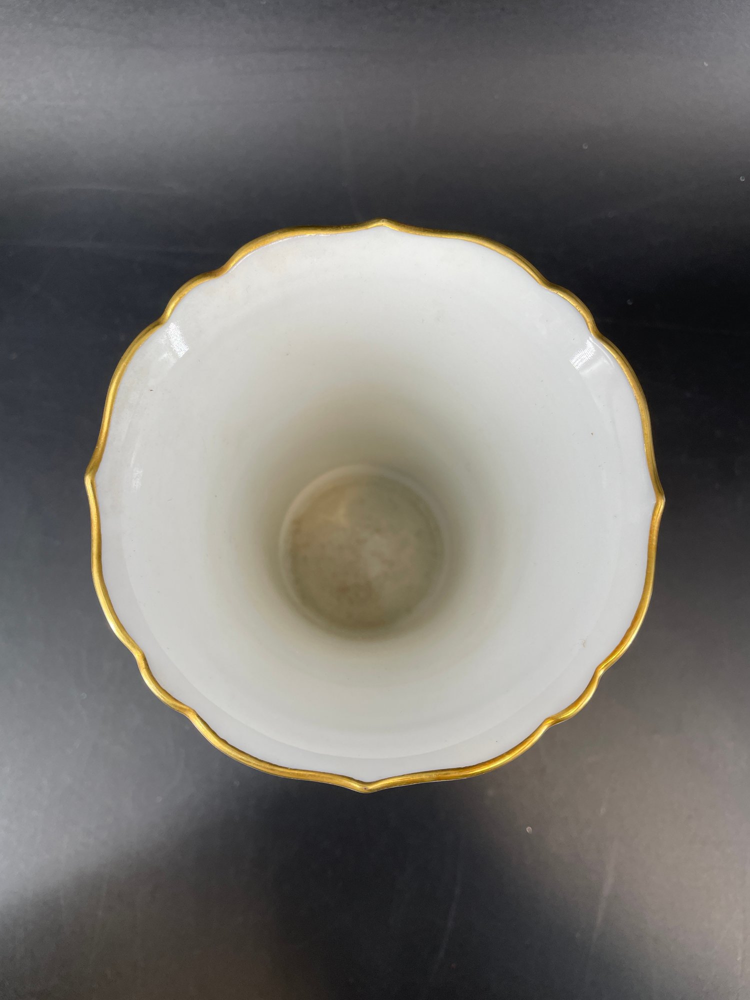 Kaiser Germany Porcelain Vase #160441 | Auctionninja.com