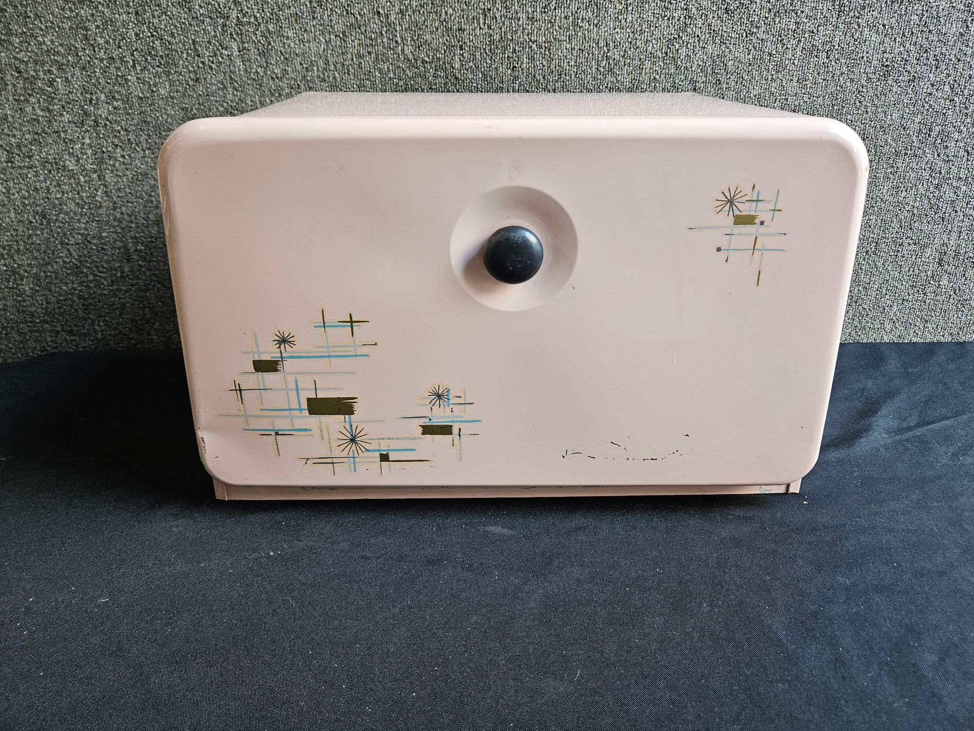 B170 - MCM Pink Metal Bread Box - 16.5x11x11" - LOCAL PICKUP ONLY ...