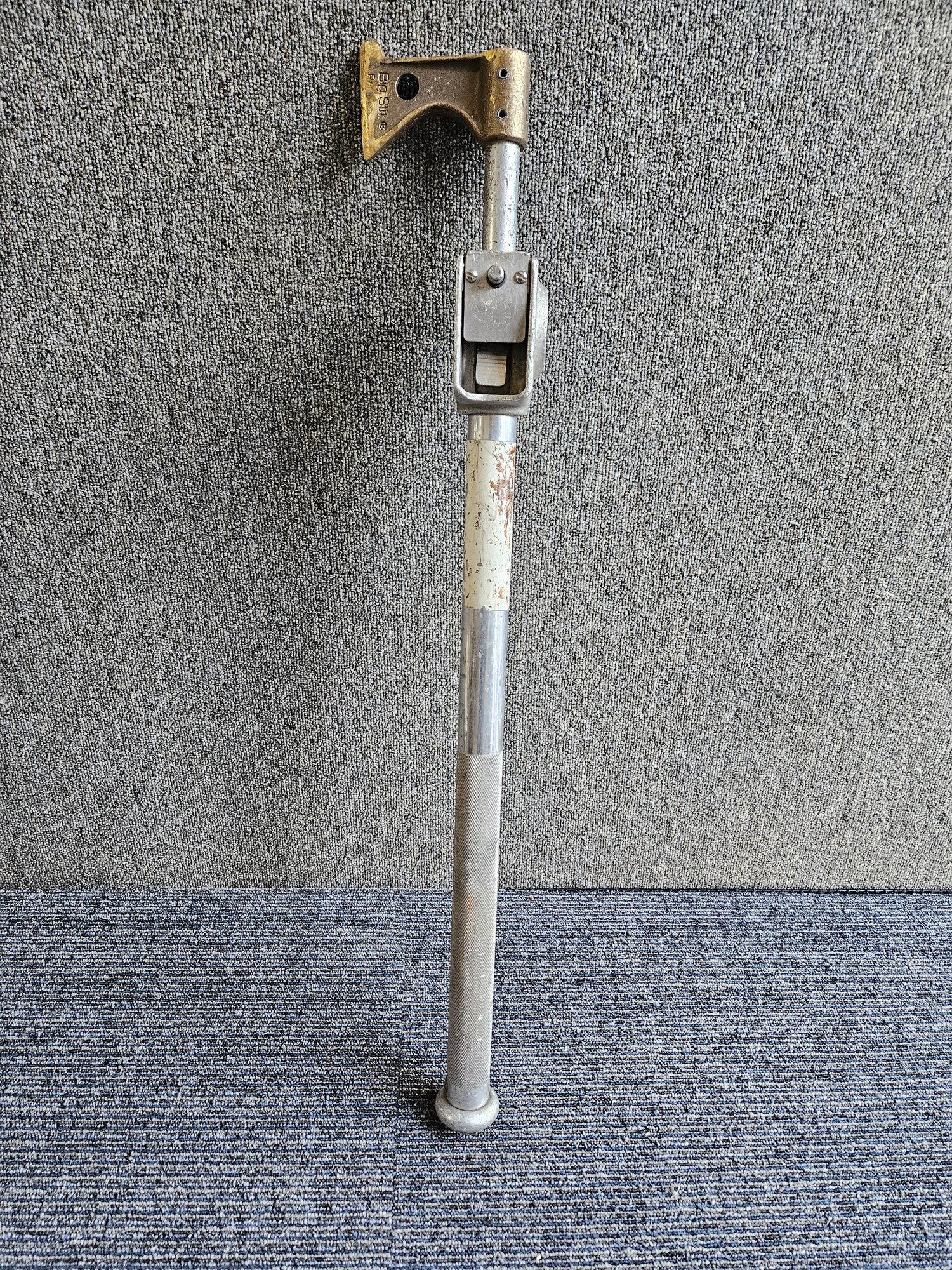 F3 - Big Stik Tomahawk Break Stick - Extendable 30-46" - LOCAL PICKUP ...