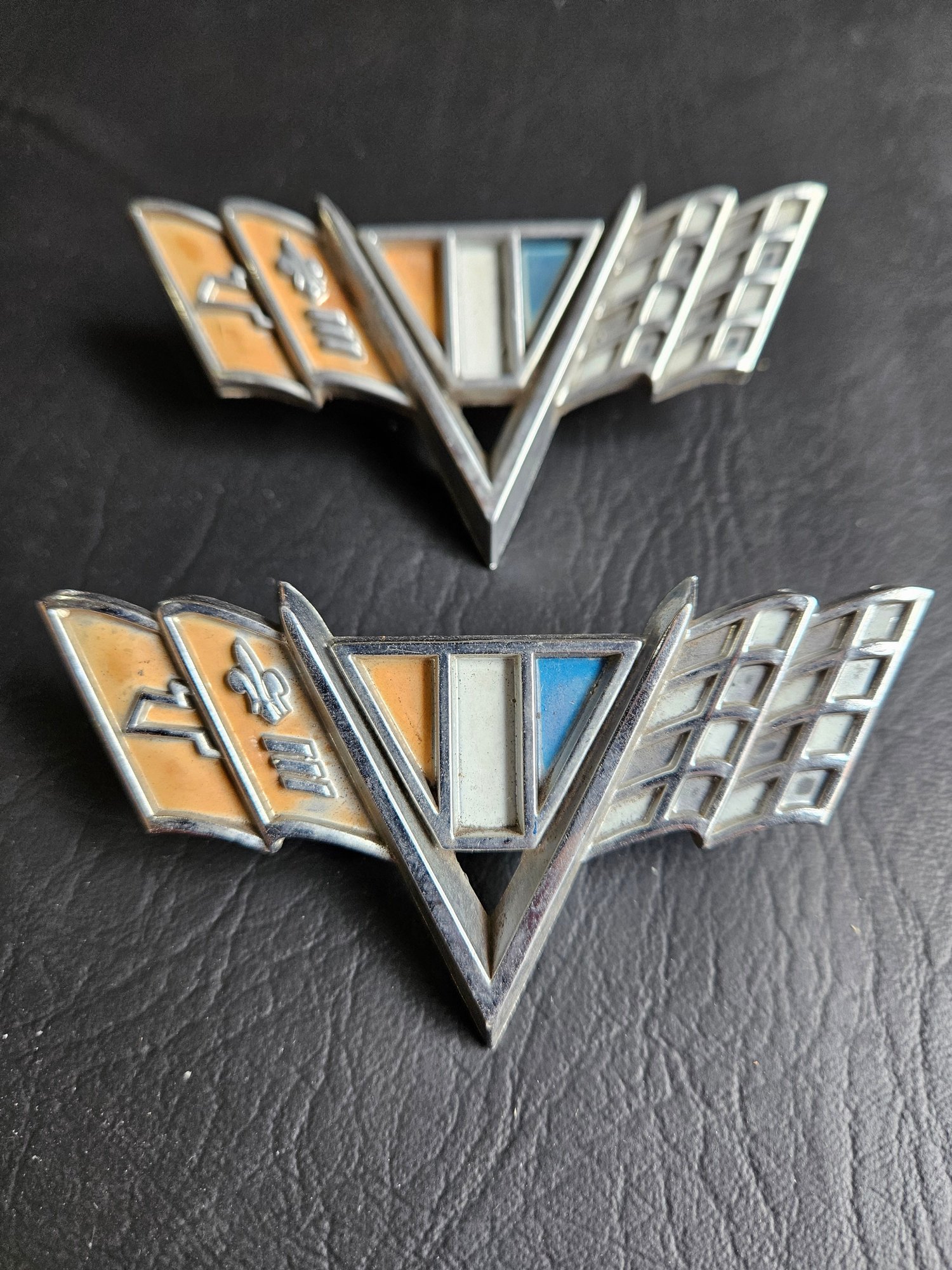 J17 - 1964 - 67 Chevrolet Chevelle-Nova-impala Crossed Flags Fender ...