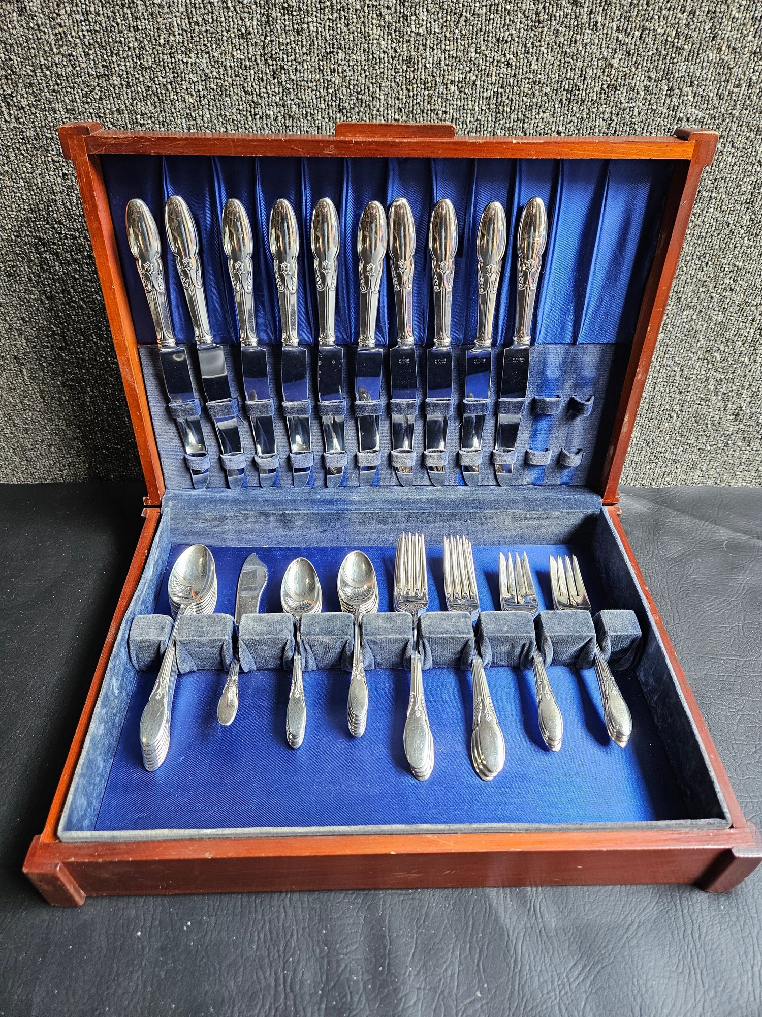 J73 - Alvin Silver Plated Silverware Set - LOCAL PICKUP ONLY #15539 | Auctionninja.com