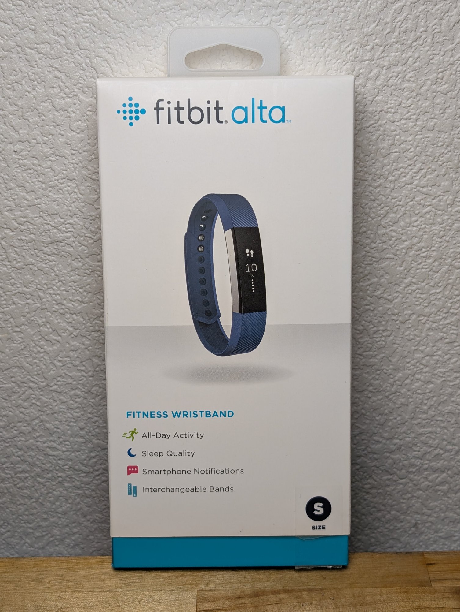 Fitbit Alta Smart Fitness Watch #4933 | Auctionninja.com