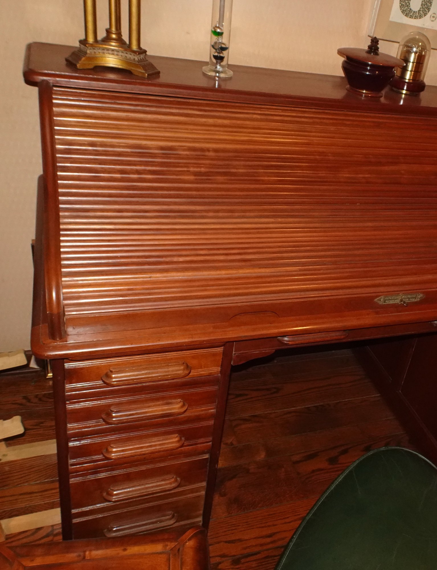 BEAUTIFUL J.DORNETTE AND BROTHERS CO. OAK ROLL TOP DESK #1396 ...