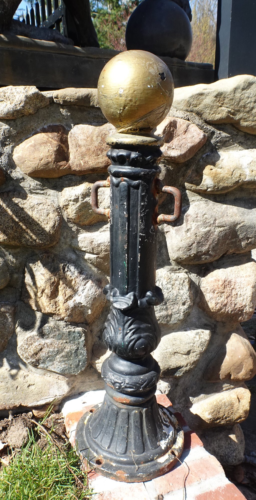 ANTIQUE HORSE HITCHING POST #1195 | Auctionninja.com