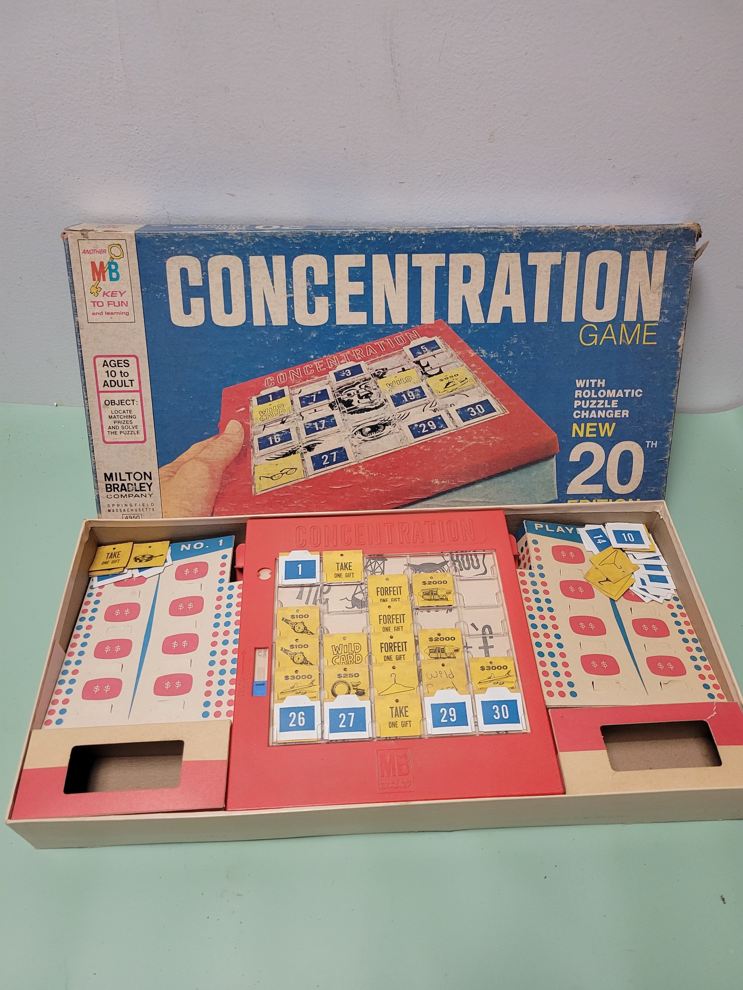 1976 Milton Bradley Concentration Board Game #36553 | Auctionninja.com