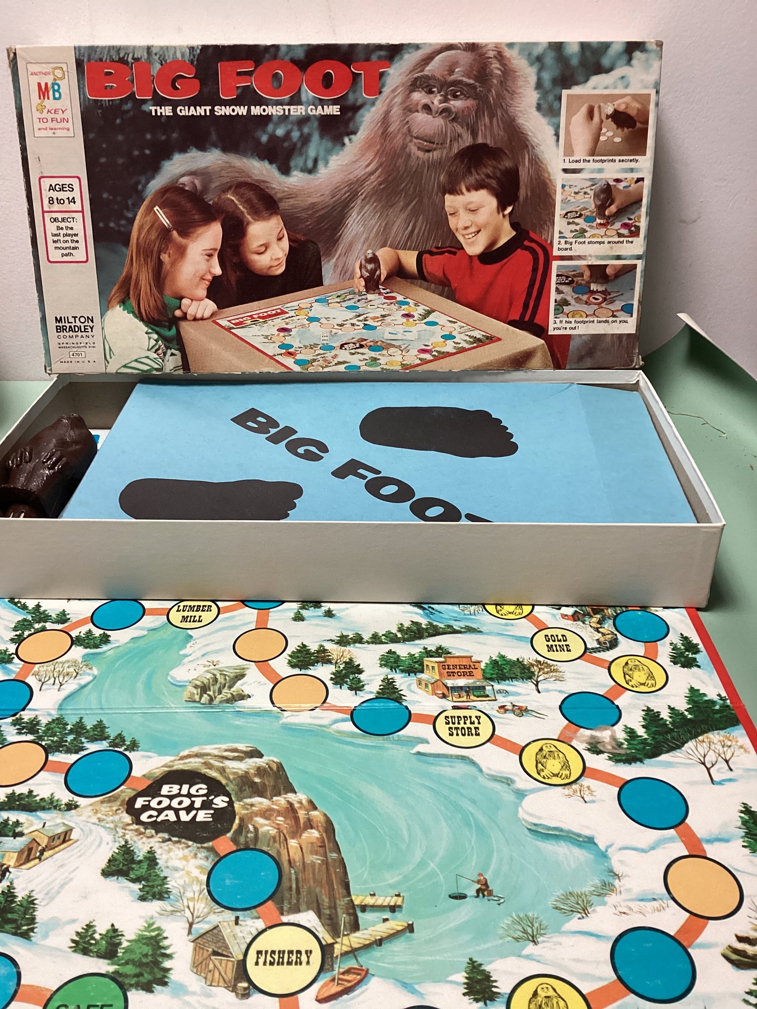 Milton Bradley Big Foot The Giant Snow Monster Board Game #36317 ...
