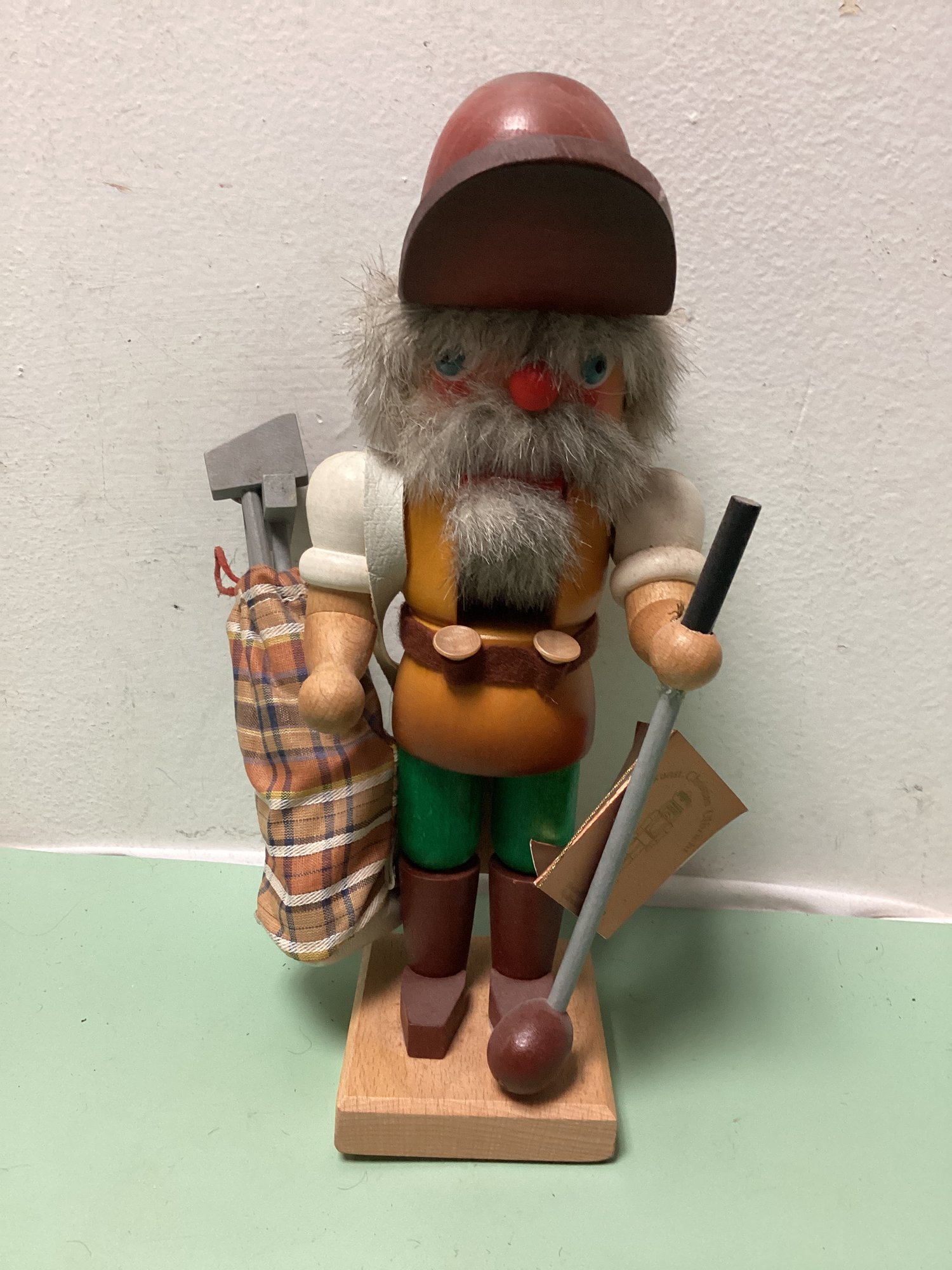 Holzkunst Christian Ulbricht Golfer Nutcracker #36644 | Auctionninja.com