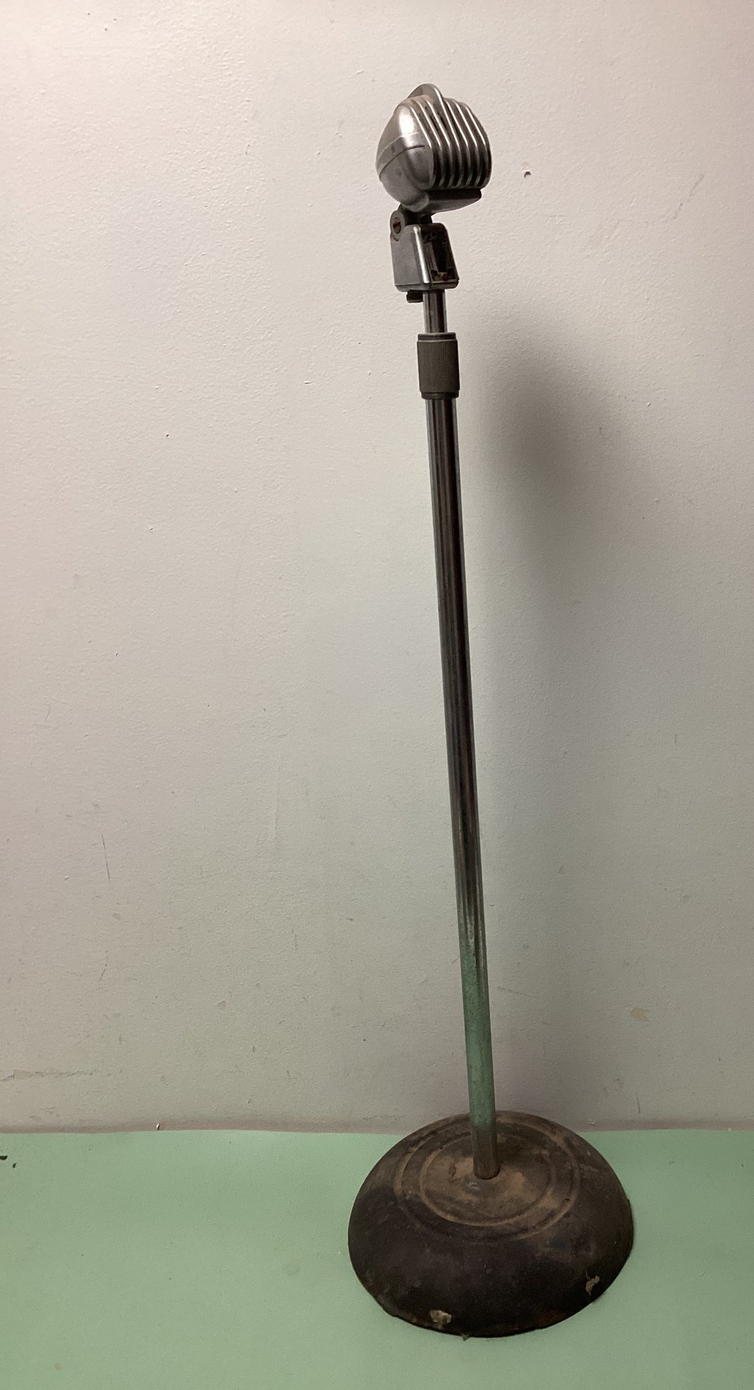 Vintage Turner Crystal Microphone On Atlas Sound Stand #36900 ...