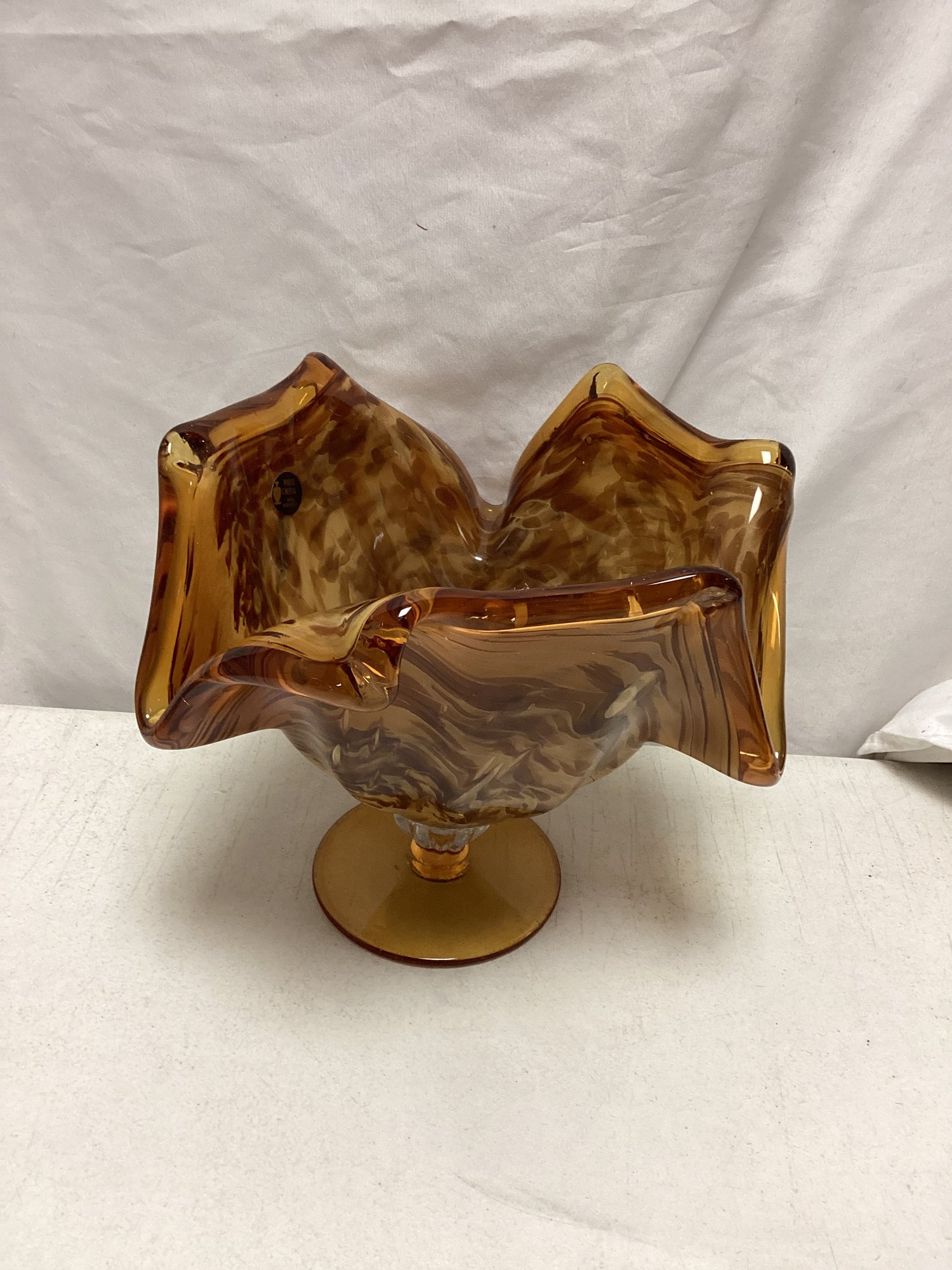 White Cristal Amber Ruffled Vase - Made In Italy #15855 | Auctionninja.com