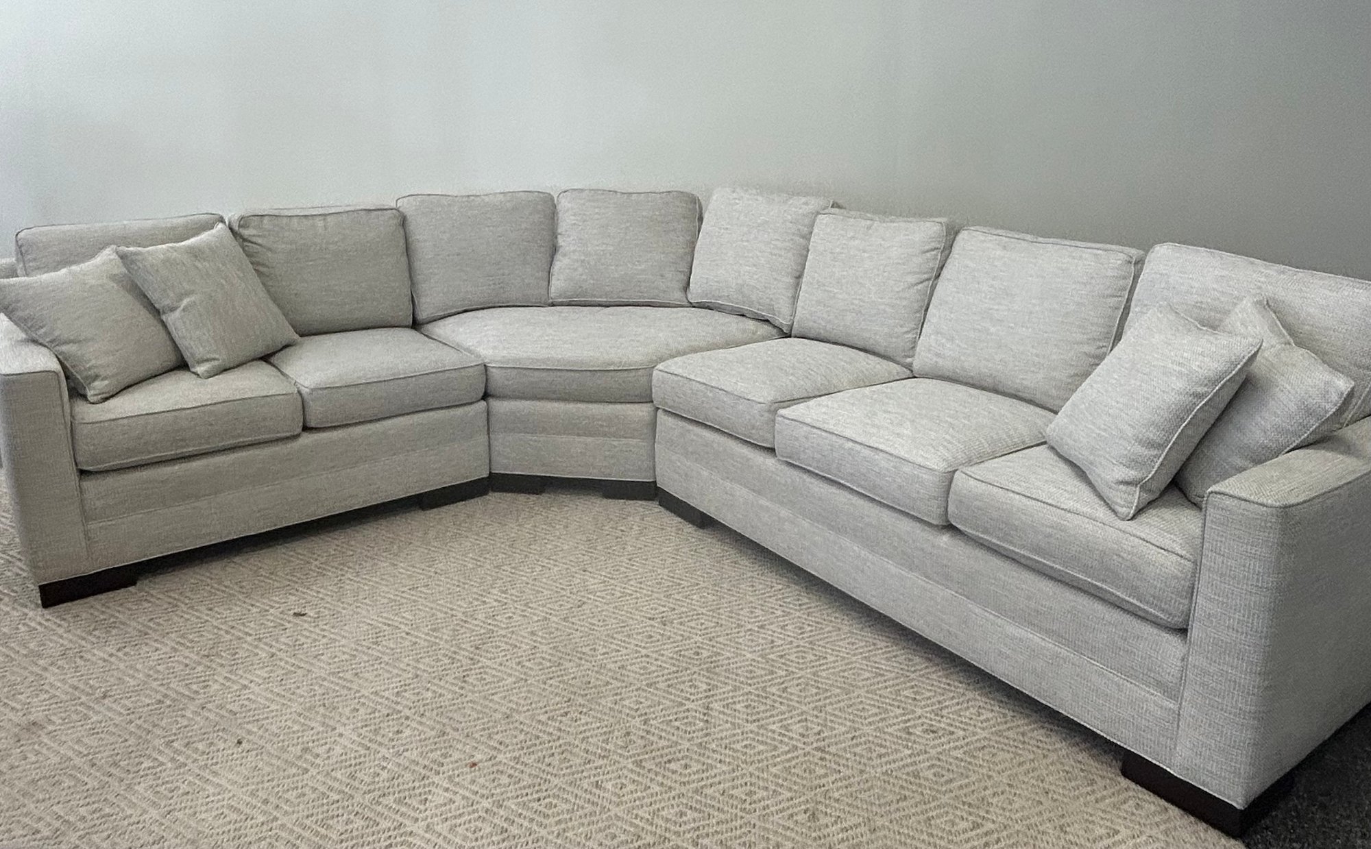 Vanguard Sectional- American Bungalow Collection #18709 | Auctionninja.com