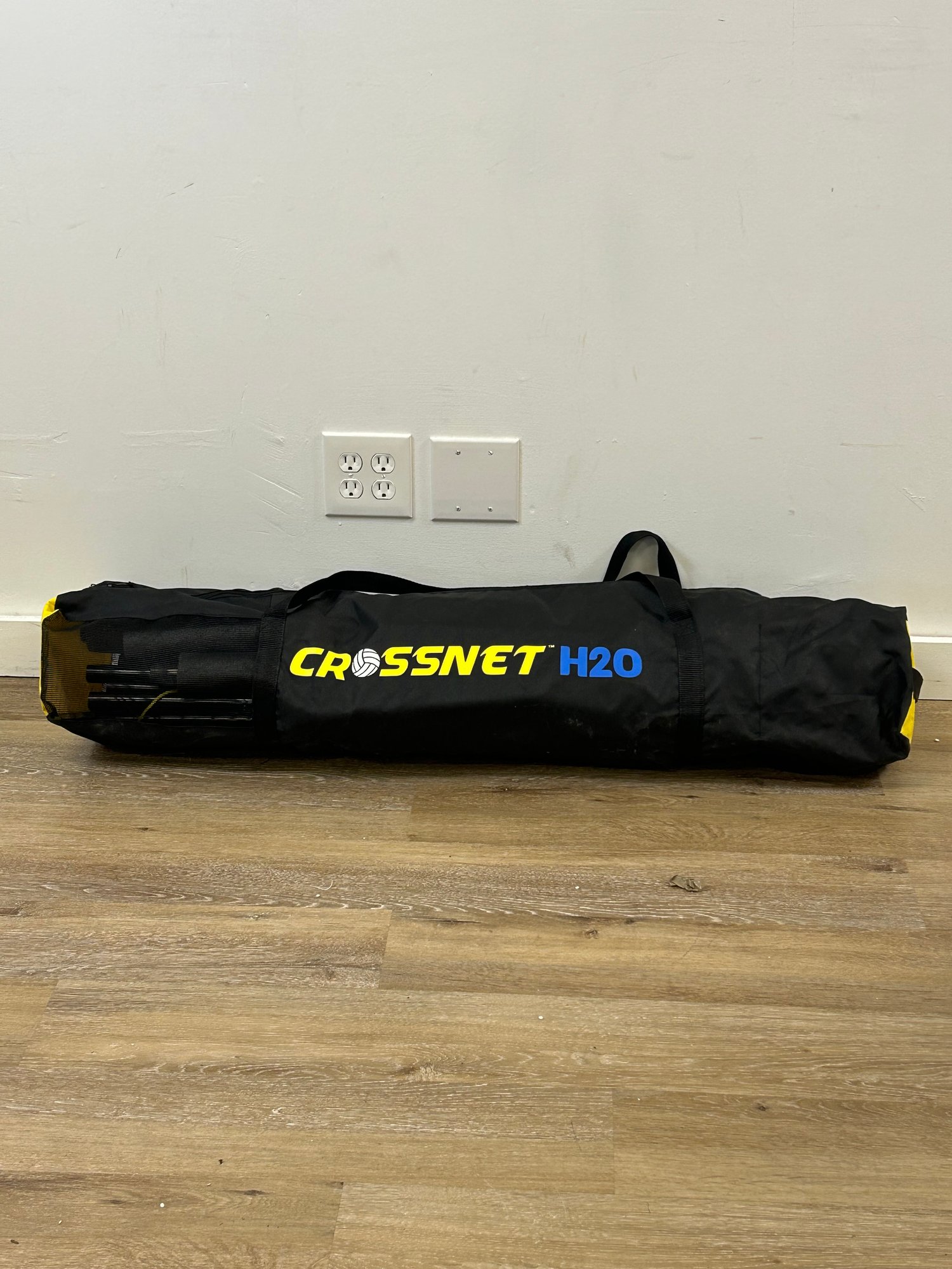 Crossnet H2O Pool Volleyball Game #6956 | Auctionninja.com