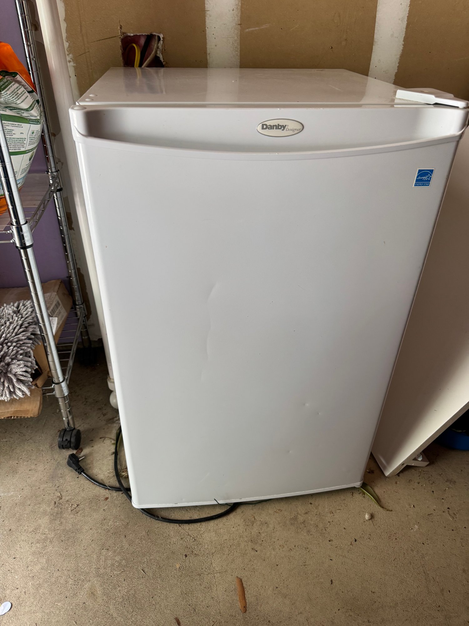 Mini Refrigerator #16761 | Auctionninja.com