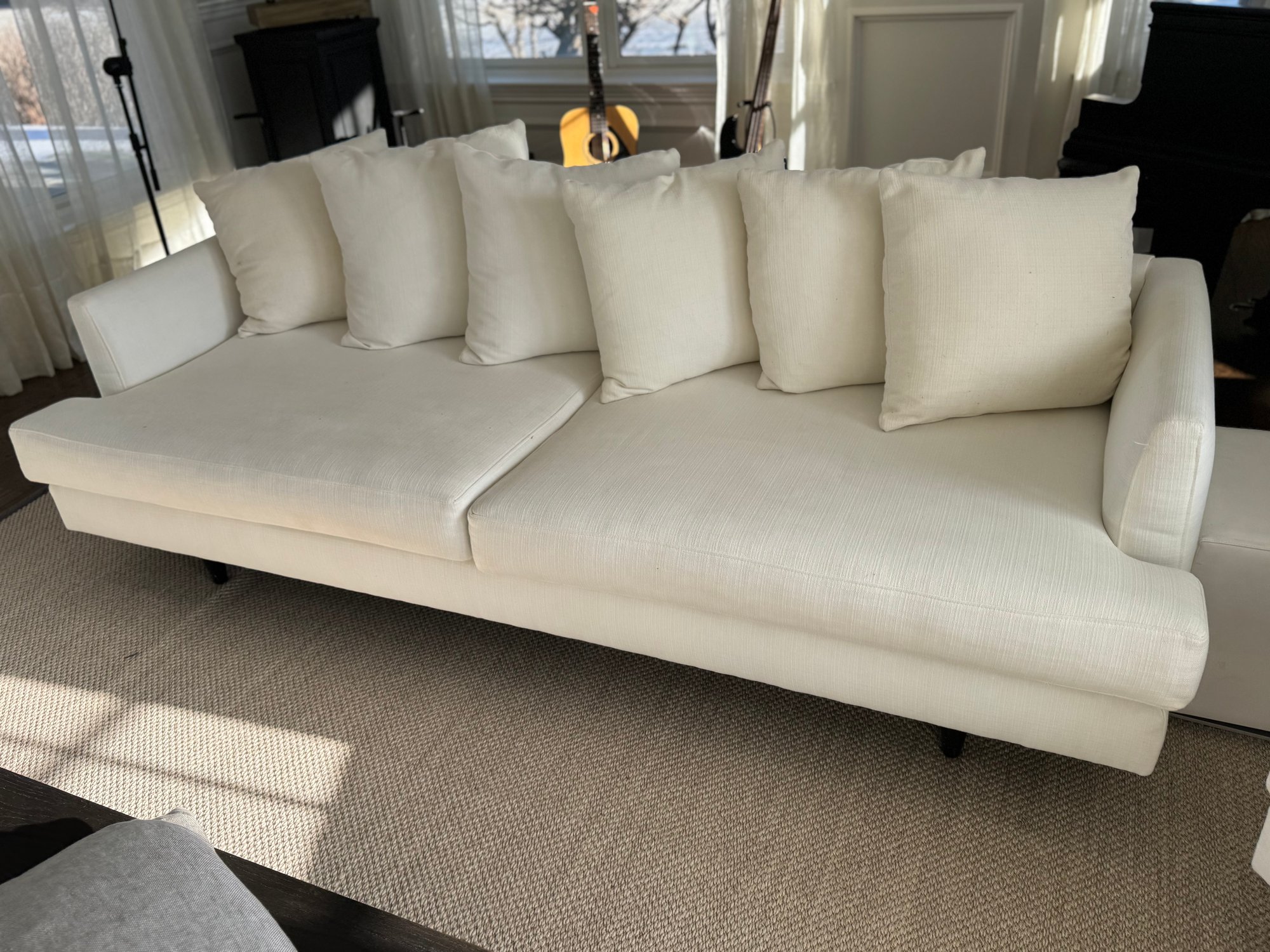 BenchMade Modern Sofa #10147 | Auctionninja.com