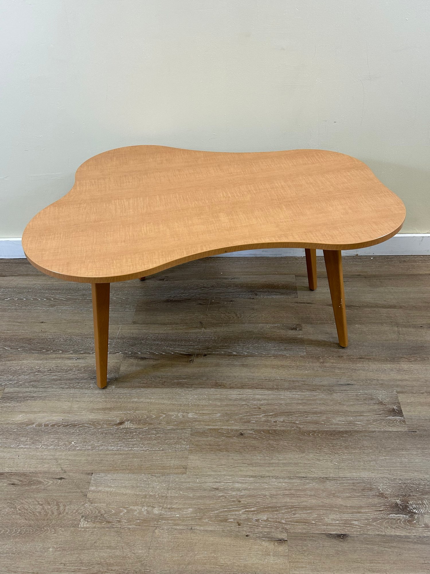 Knoll Studio Amoeba Coffee Table #9481 | Auctionninja.com