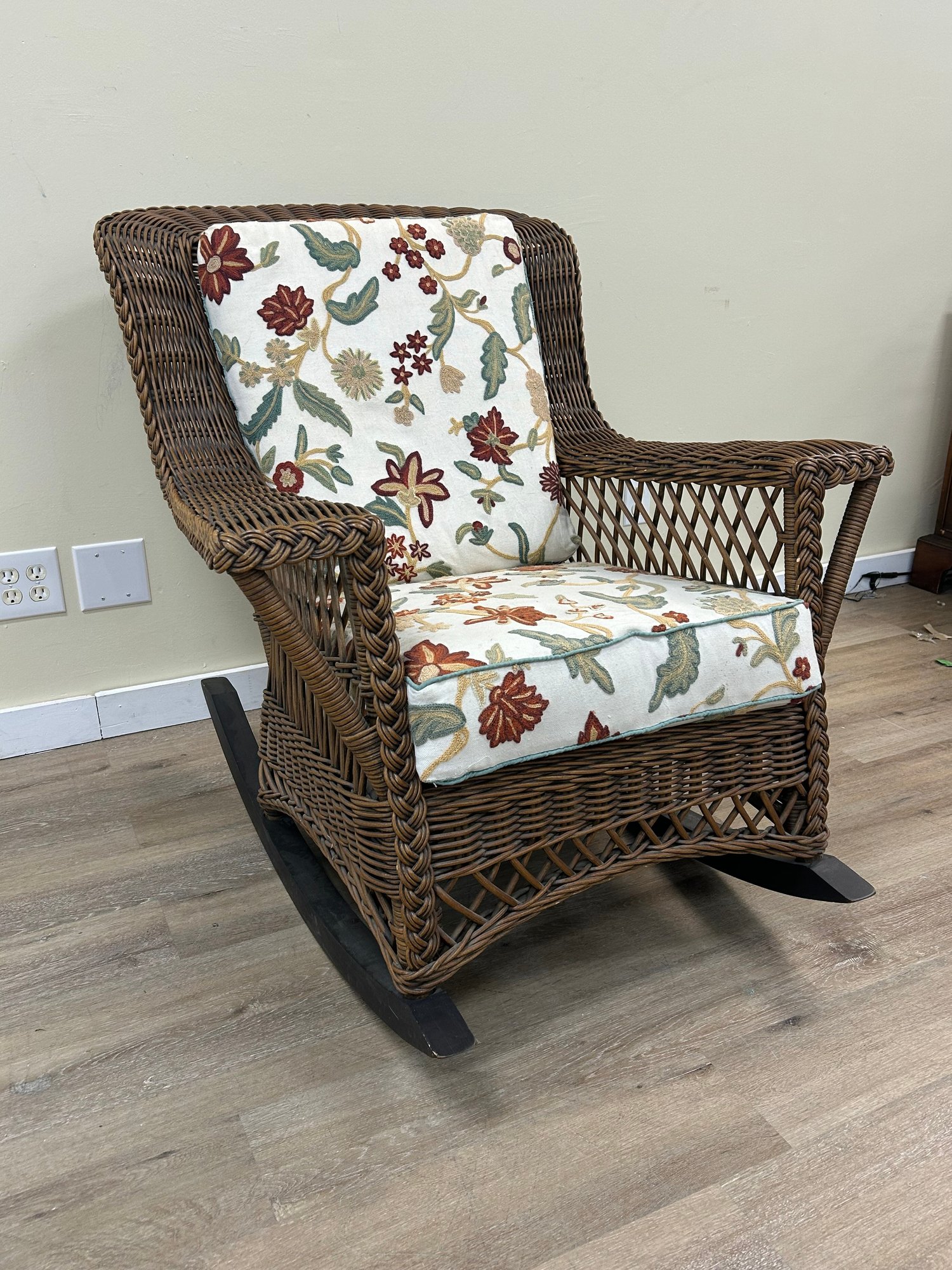 Vintage Wicker Rocking Chair With Cushions #13693 | Auctionninja.com