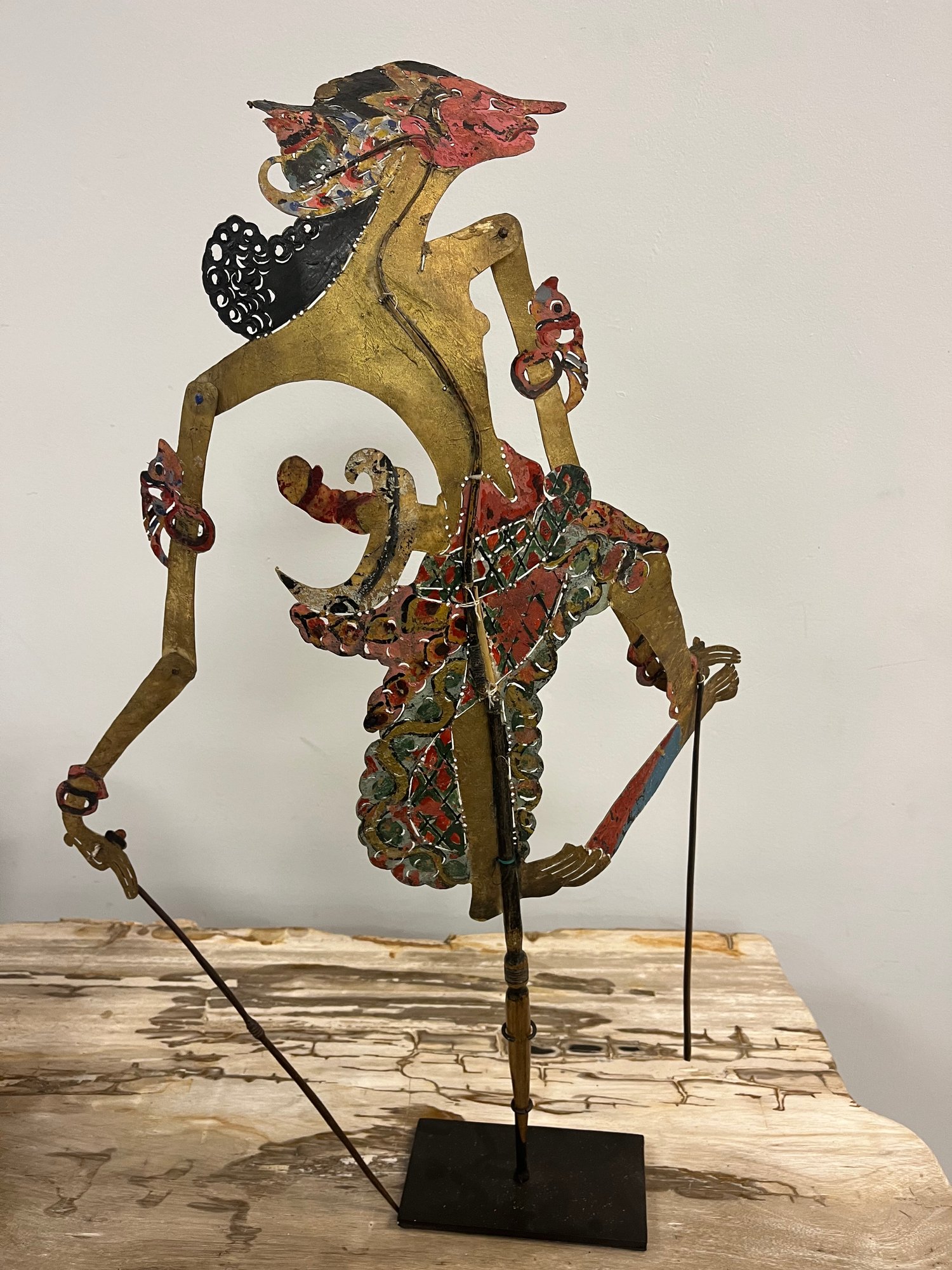 WAYANG KULIT VINTAGE JOINTED SHADOW PUPPET #6262 | Auctionninja.com