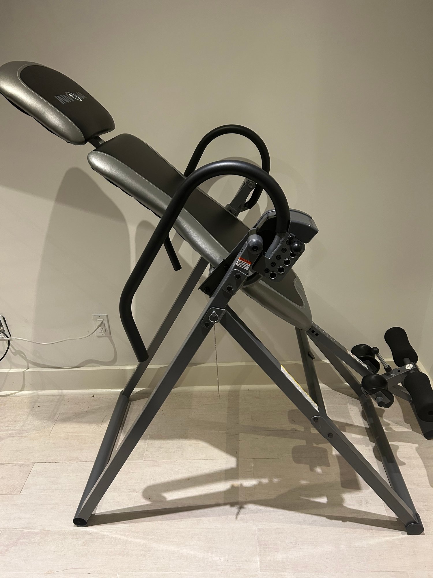 Innova Inversion Table #10048 | Auctionninja.com