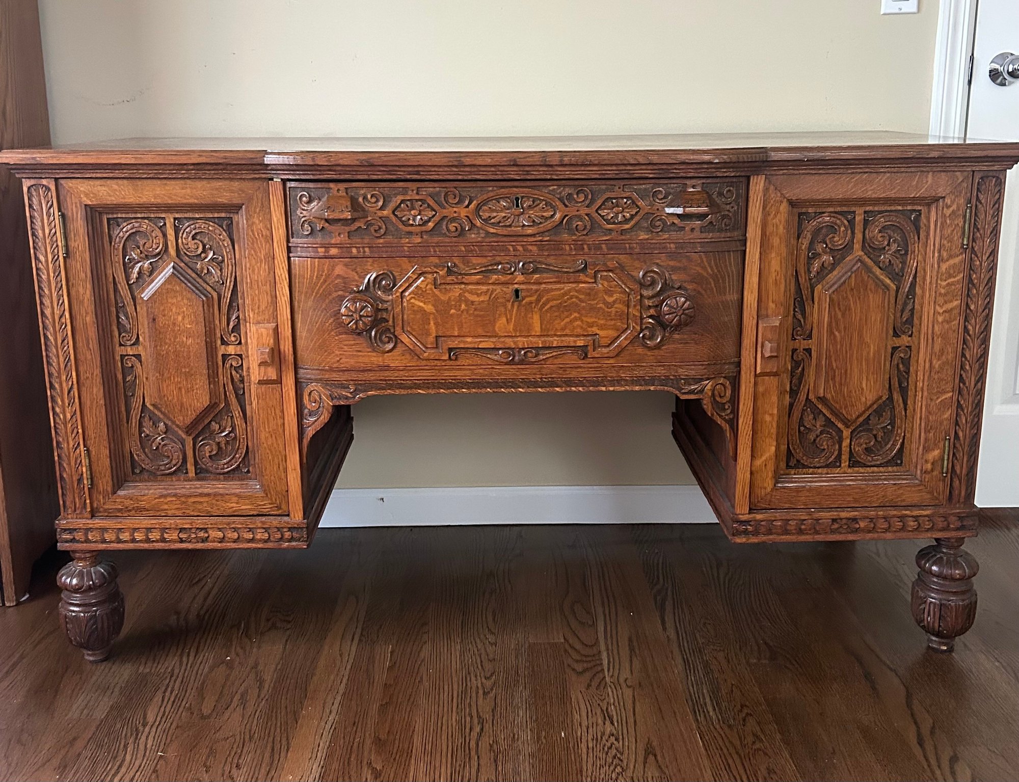 Antique 1800s Oak Carved Buffet #17386 | Auctionninja.com