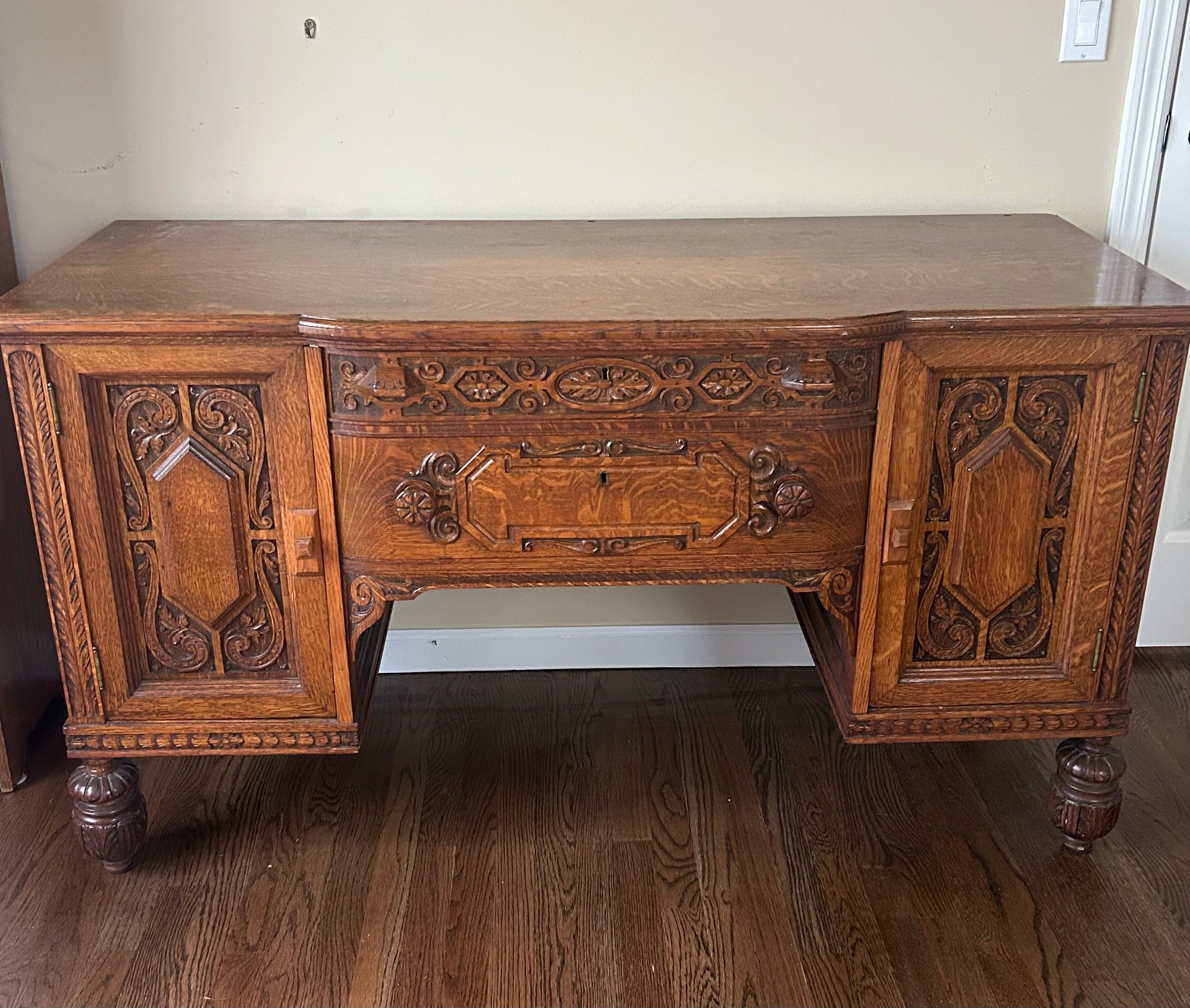 Antique 1800s Oak Carved Buffet #17386 | Auctionninja.com