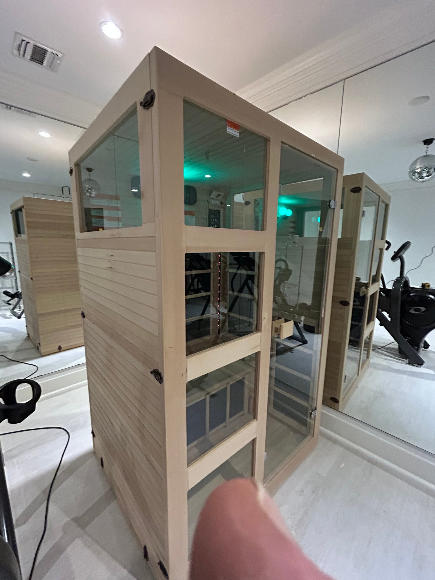 JHN Lifestyles 3 Person Far Infrared Sauna #10178 | Auctionninja.com