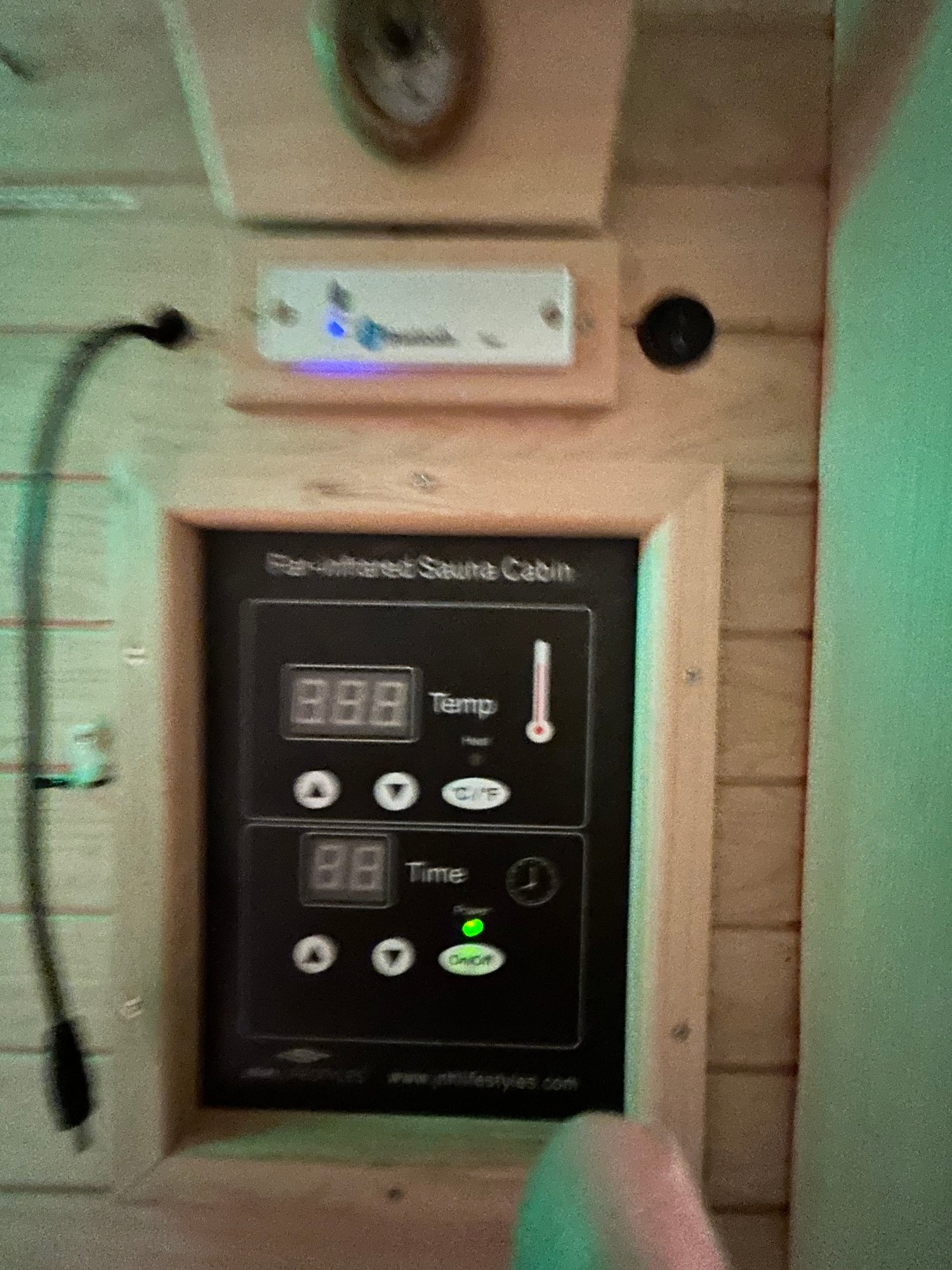 JHN Lifestyles 3 Person Far Infrared Sauna #10178 | Auctionninja.com