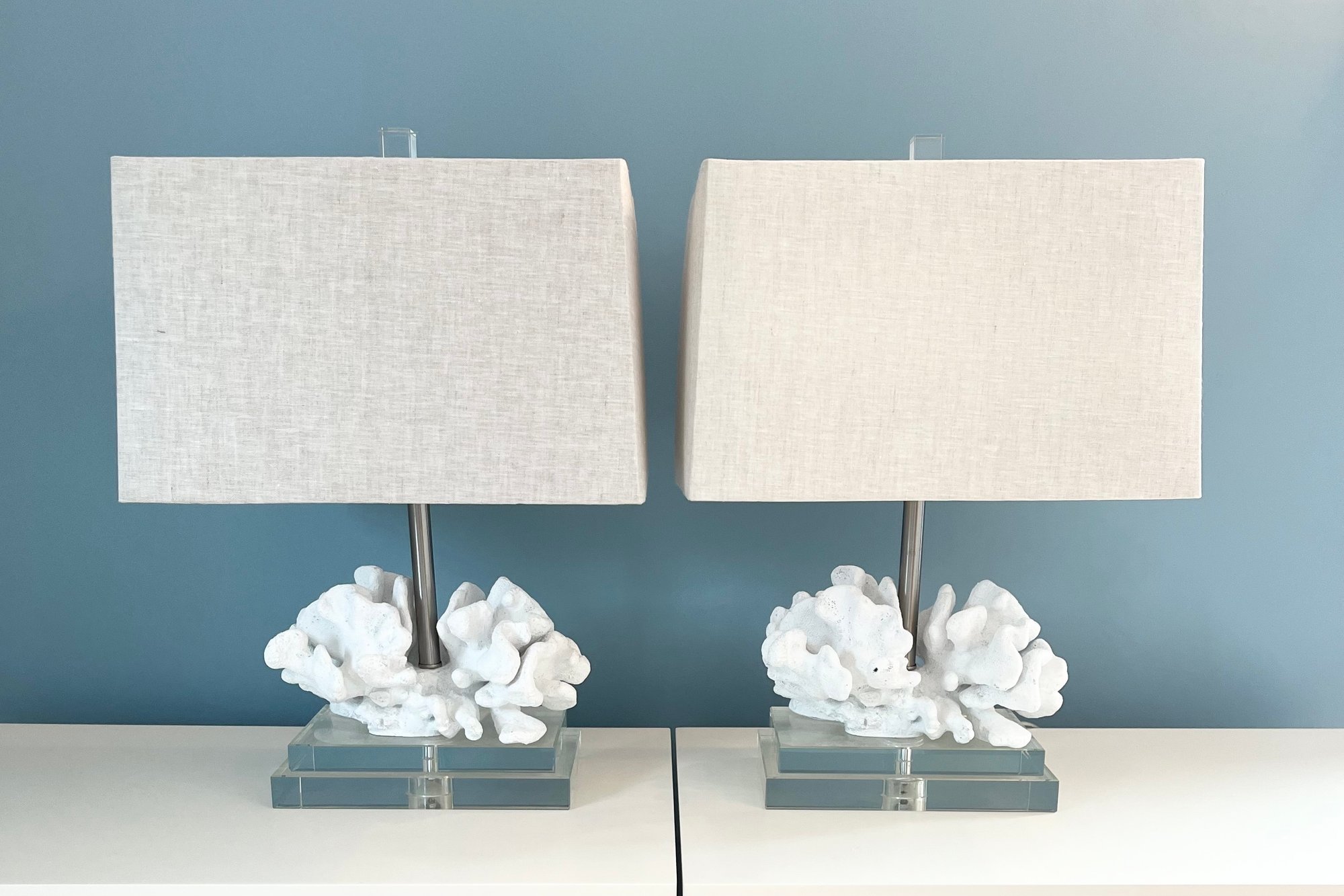 Pair Of White Coral Table Lamps With Lucite Base #8450 | Auctionninja.com