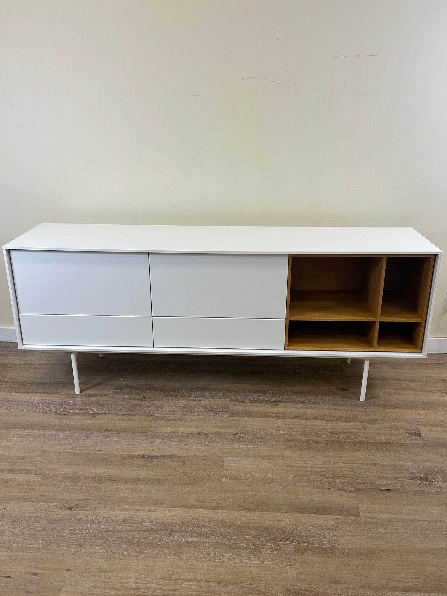 Design Within Reach Aura Credenza #10474 | Auctionninja.com
