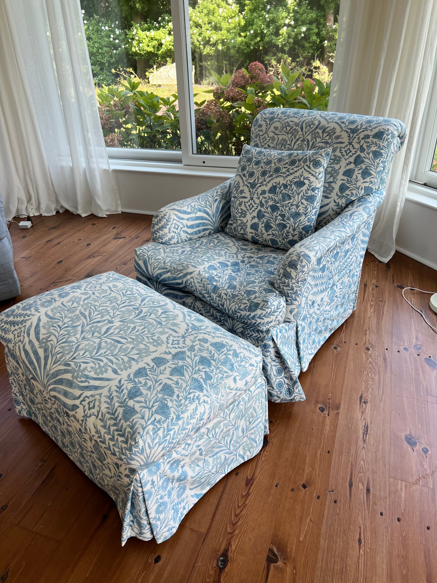 Blue And White Lee Jofa Sameera Fabric Upholstered Chair With Ottoman ...